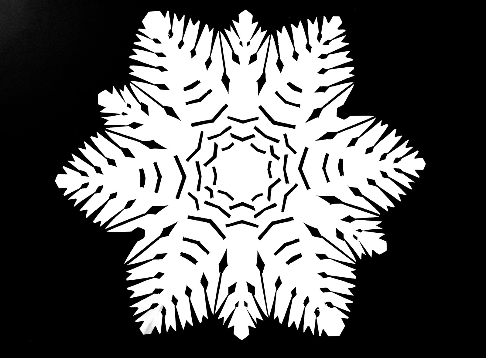 Scherenschnitt ein filigranes Kunsthandwerk | Bestswiss