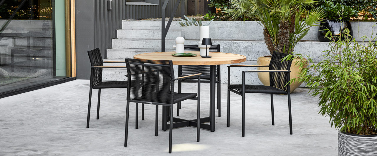 Garden dining table ø120 product from Jakarta Dining collection Apple Bee