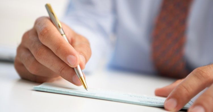 Como preencher um cheque em 5 passos? | ComparaJá.pt