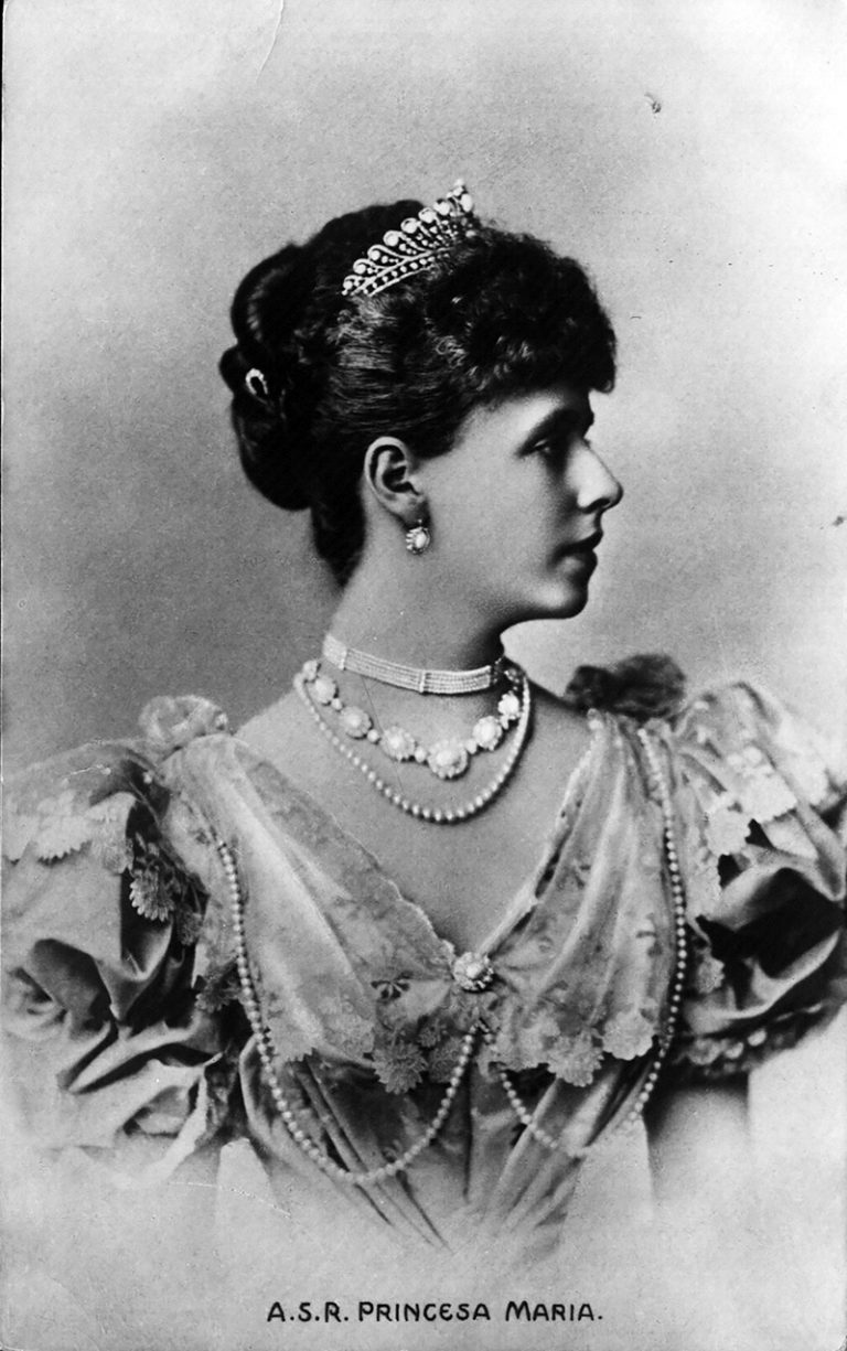 Regina Maria a României. Rafinament şi eleganţă - Contemporanul