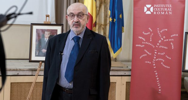 Fotografii cu Regele Mihai I al României, într‑o expoziţie dedicată ...