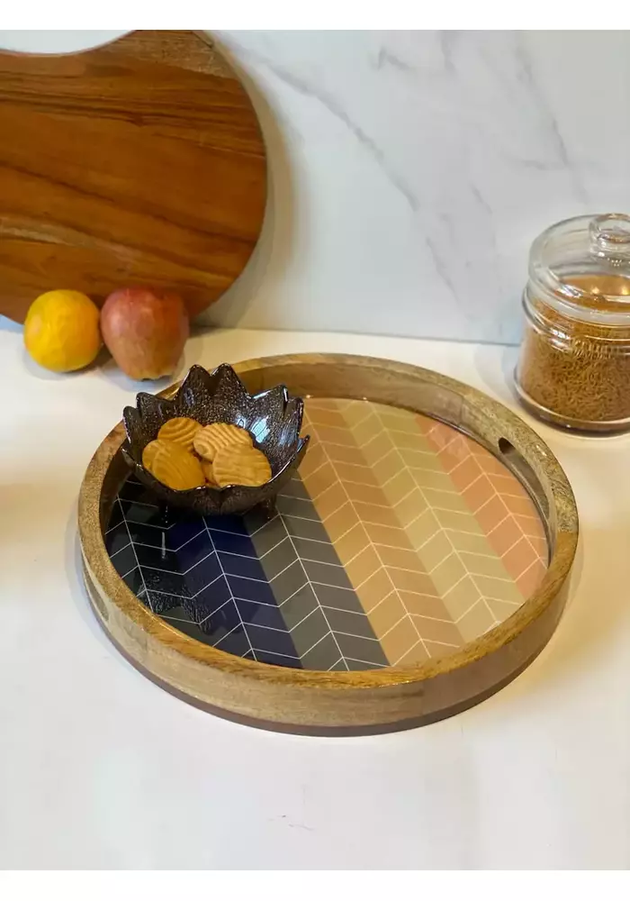 Home & Garden :: Kitchen :: Tableware :: Multicolor round shape tray