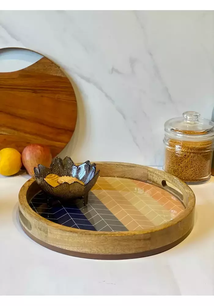 Home & Garden :: Kitchen :: Tableware :: Multicolor round shape tray