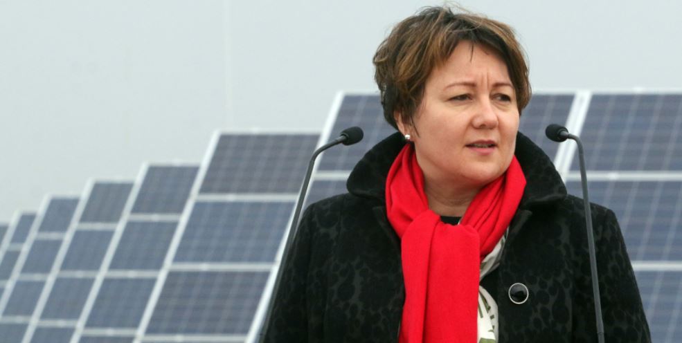 Juhász Edit lett a Magyar Energetikai és Közmű-szabályozási Hivatal új ...