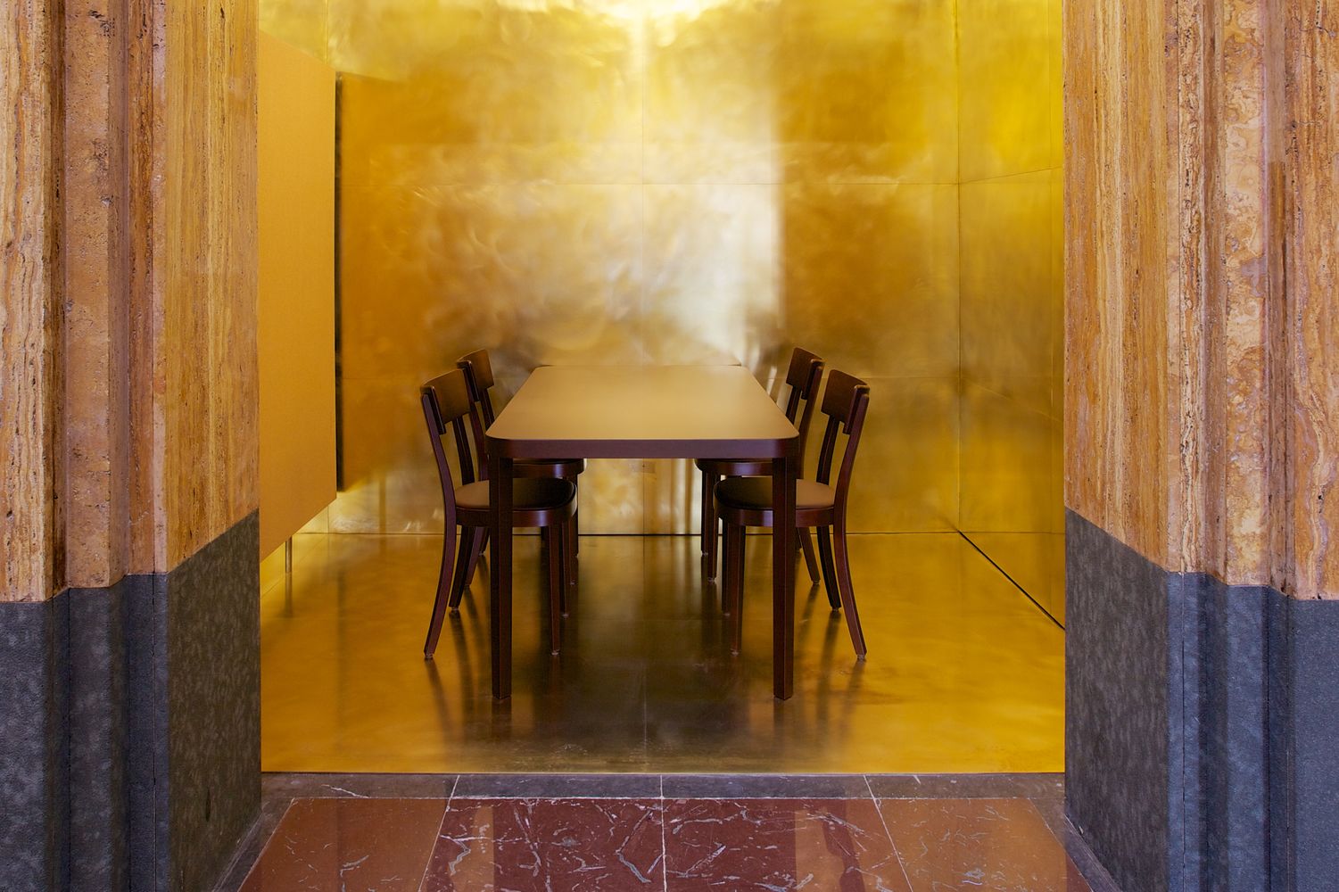 spaces rode olifant – horgenglarus