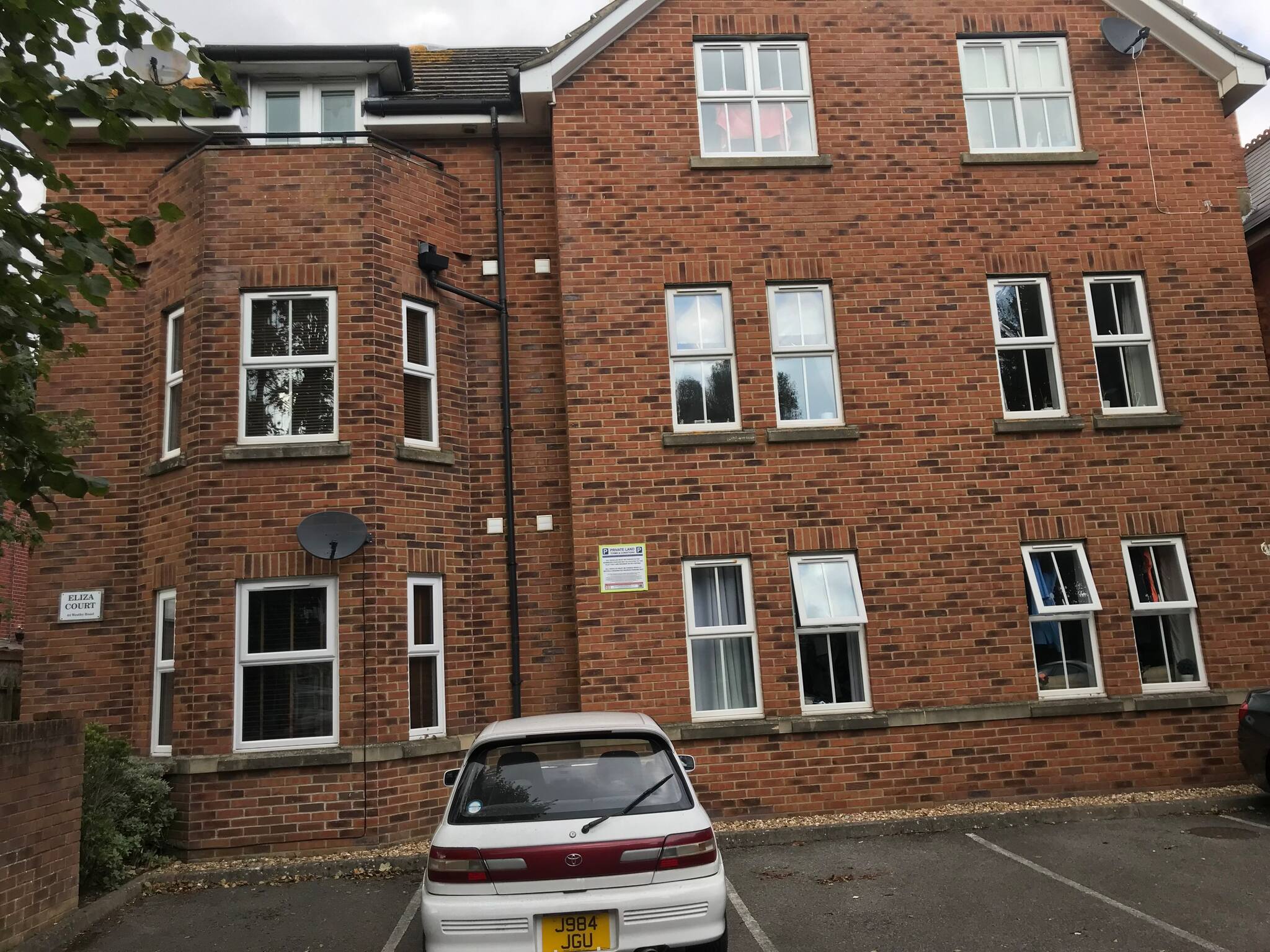 Ground Floor Flat Near Beach - Bourne