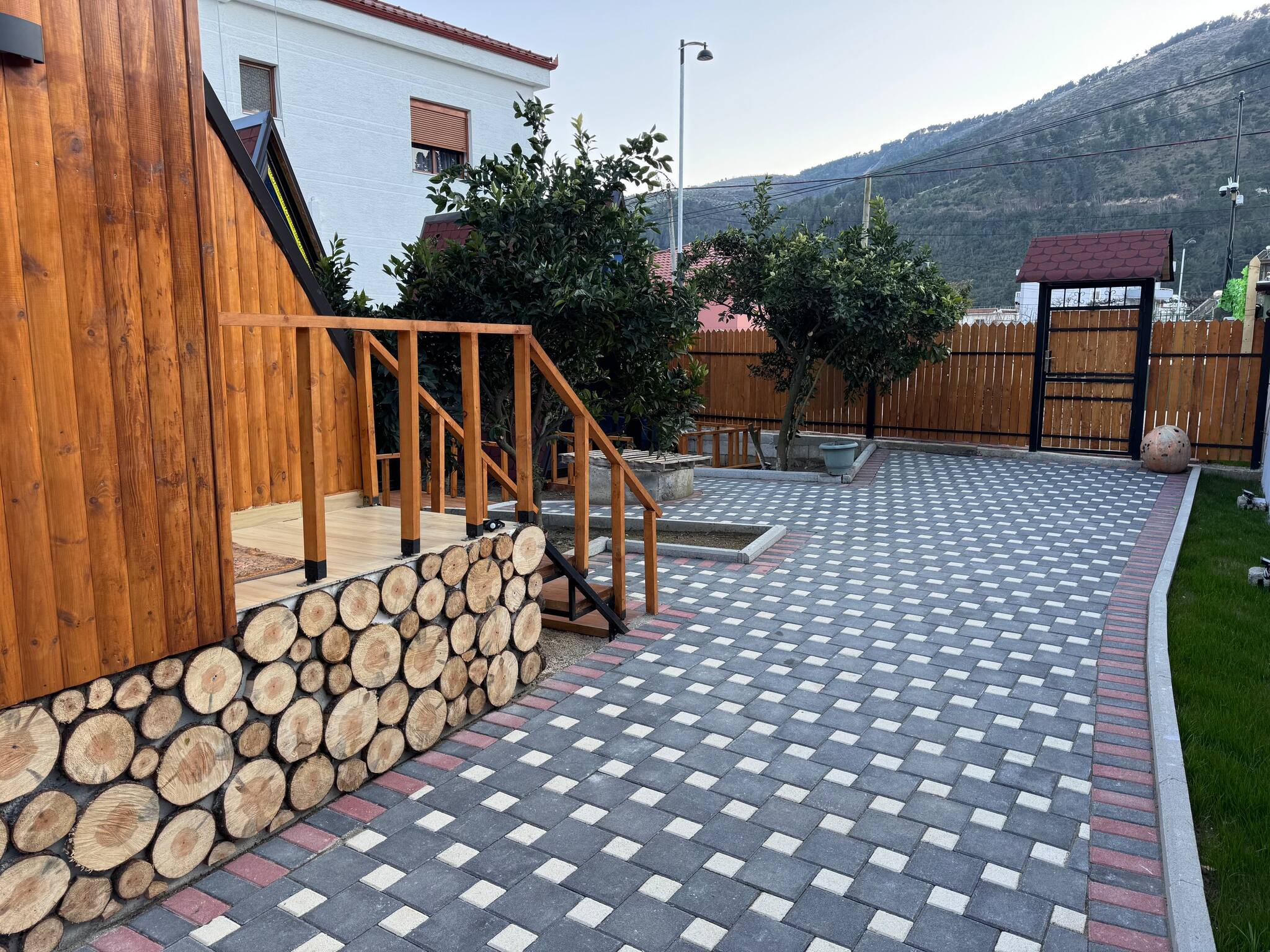 Case Da Legno Private - Distretto di Berat