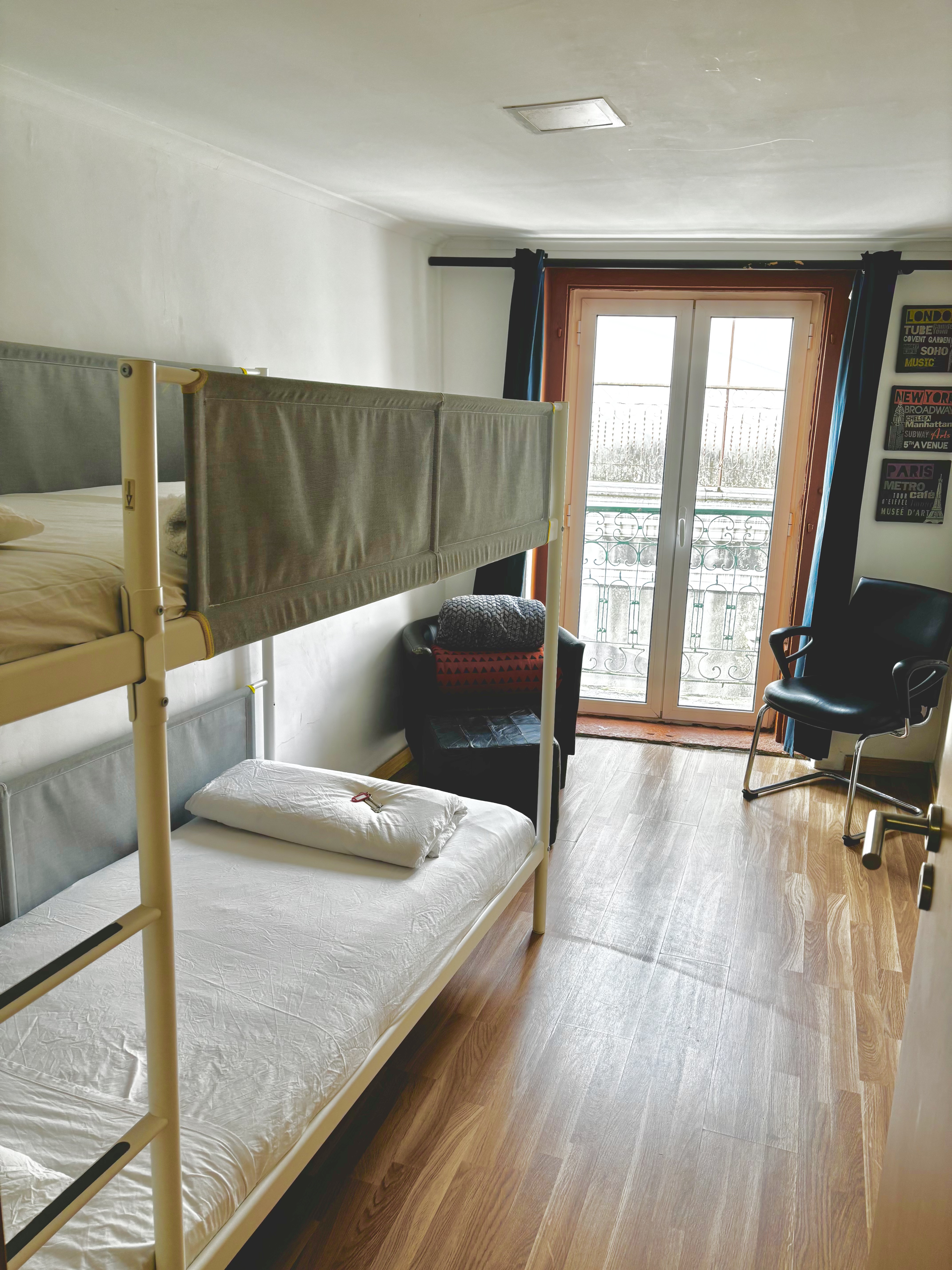 Habitación Privada En El Centro De Lisboa Con Vistas A La Ciudad - Lisboa