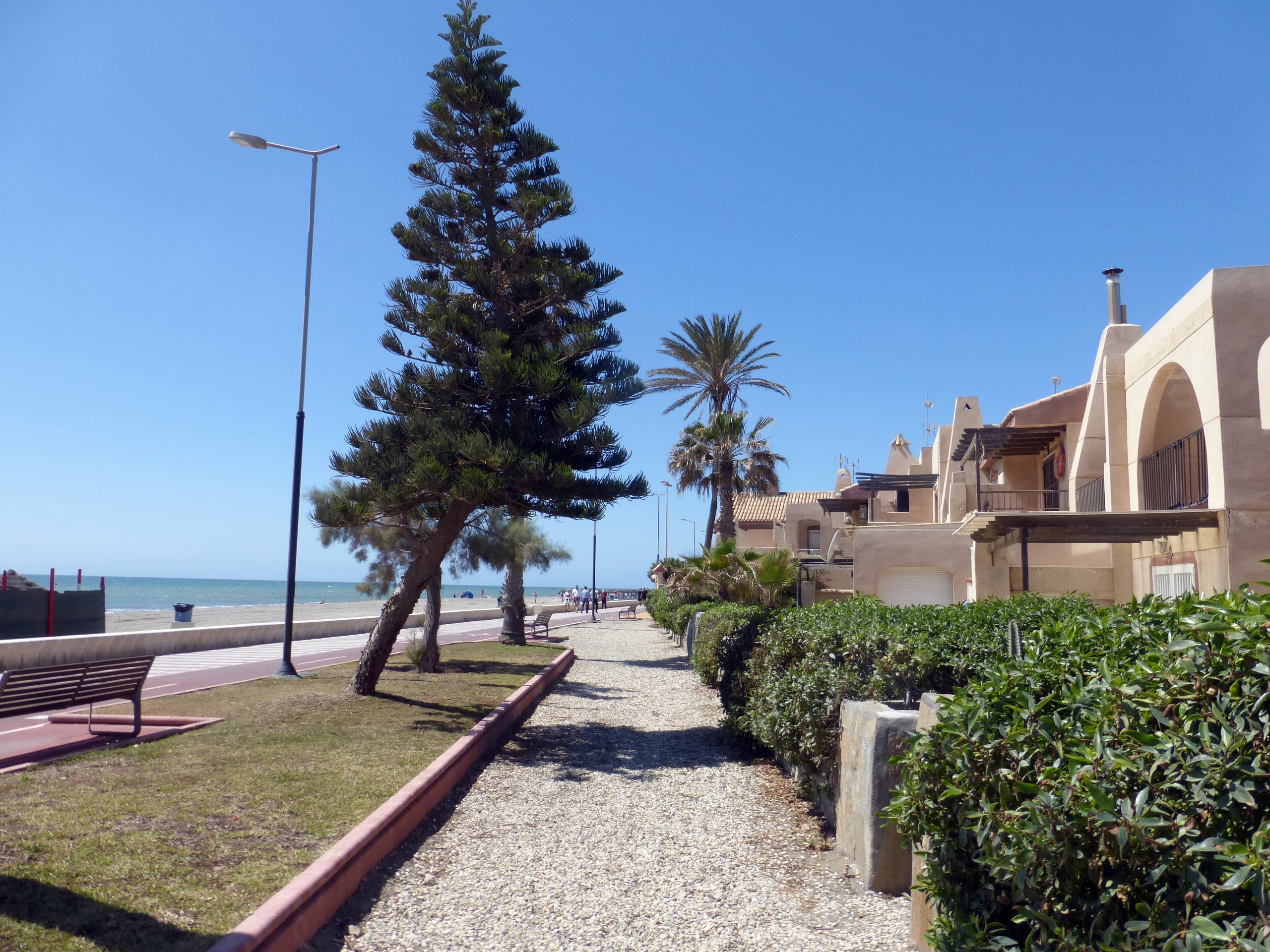 Lovely 2 Bedroom Apartment With Pool - Roquetas de Mar