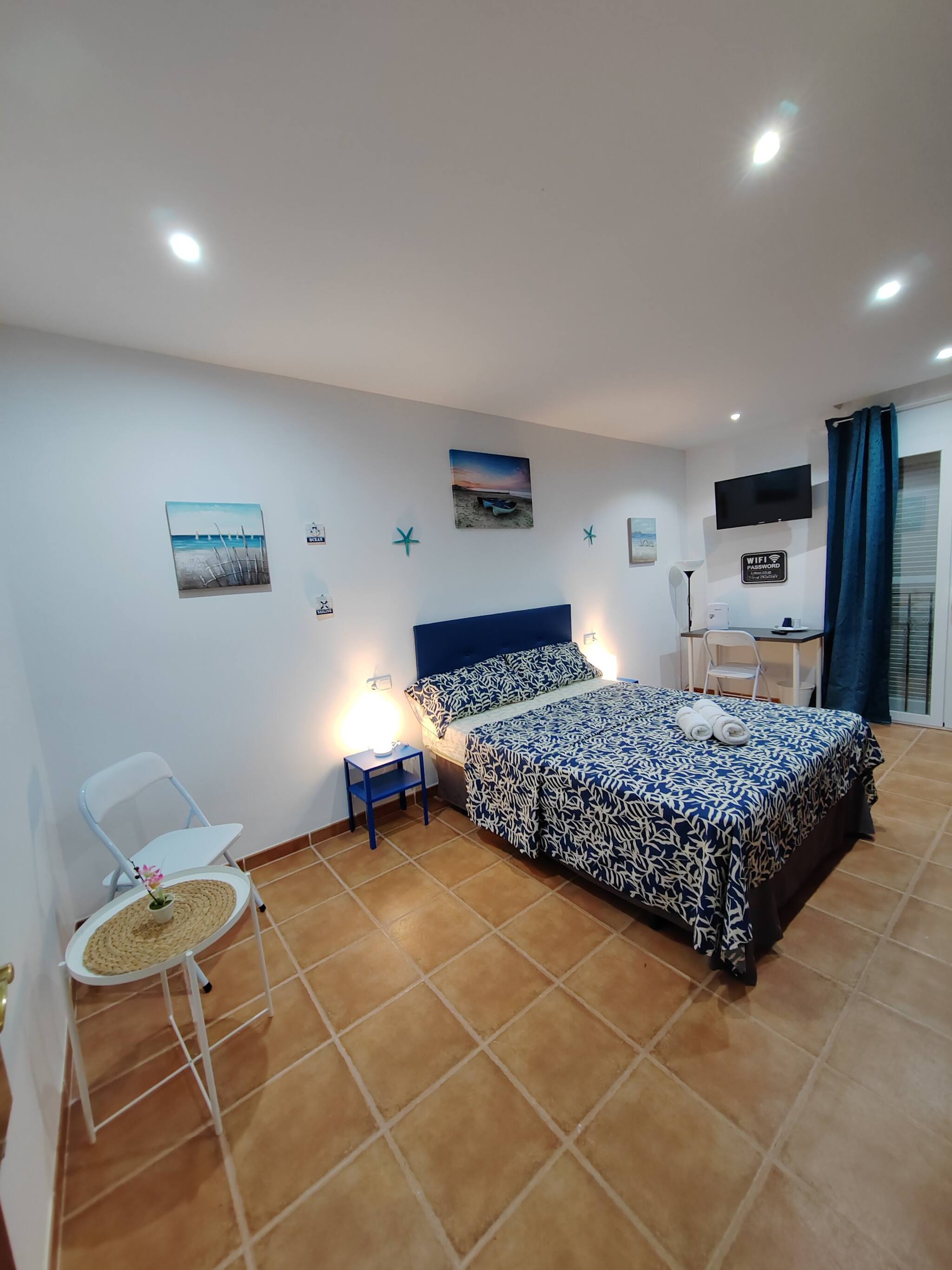 Chambre Simple Double Privée Avec Salle De Bain Partagée - Baléares