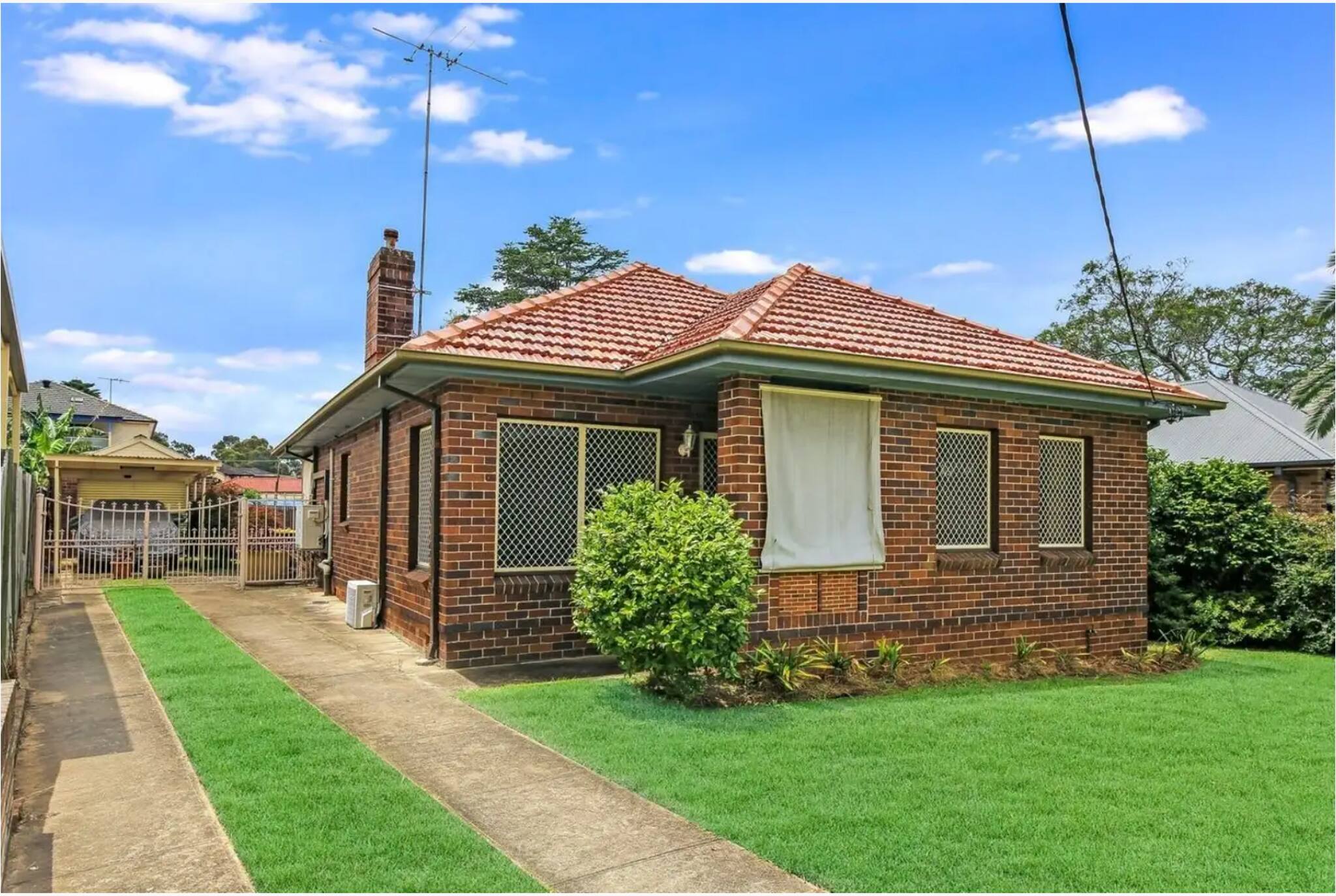 4 Bed, 1 Wash And Extra Toilet - Close To Parramatta Cbd - Full House - Parramatta