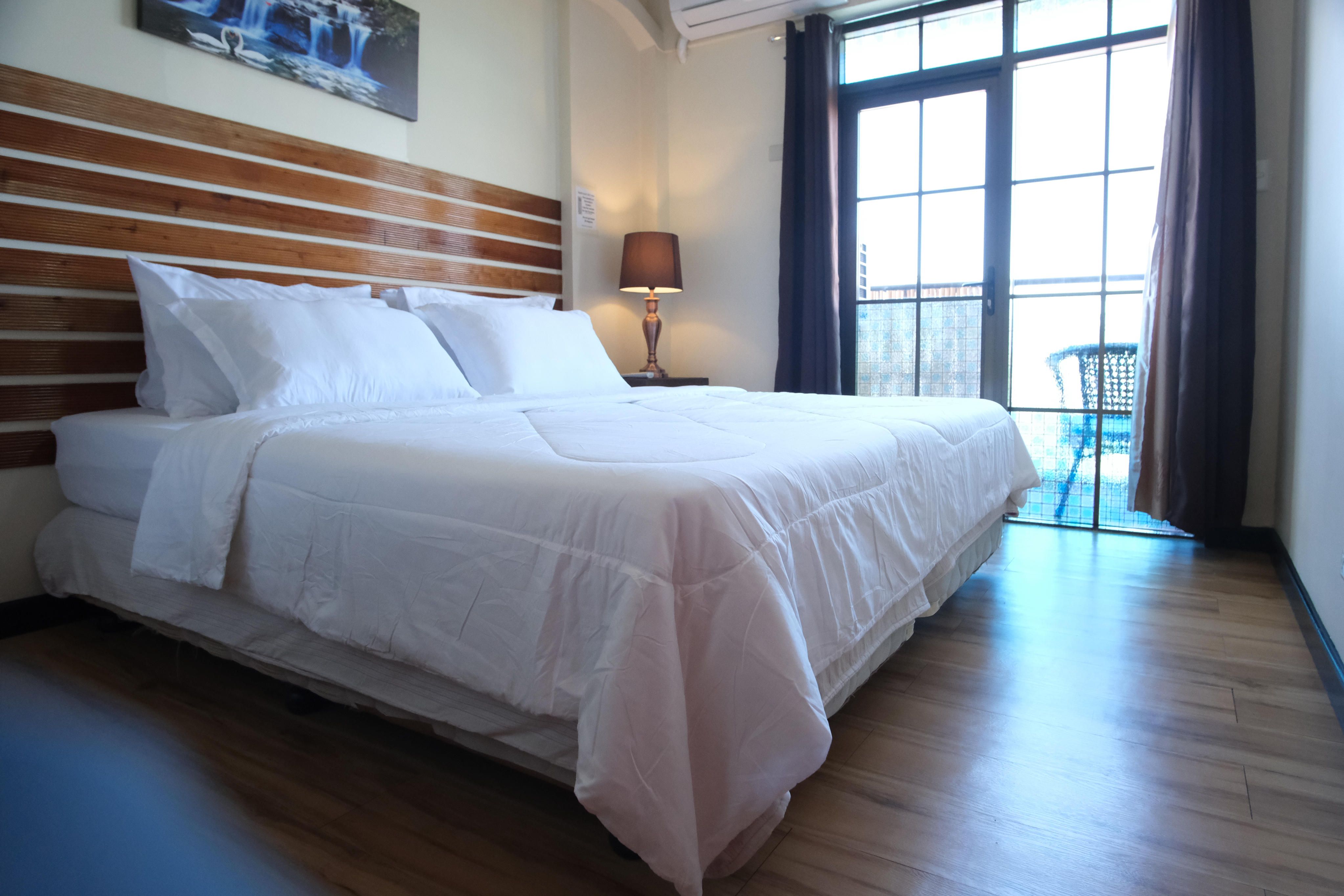 King Bed 2br European Style City Center In Davao City Philippines - Davao City