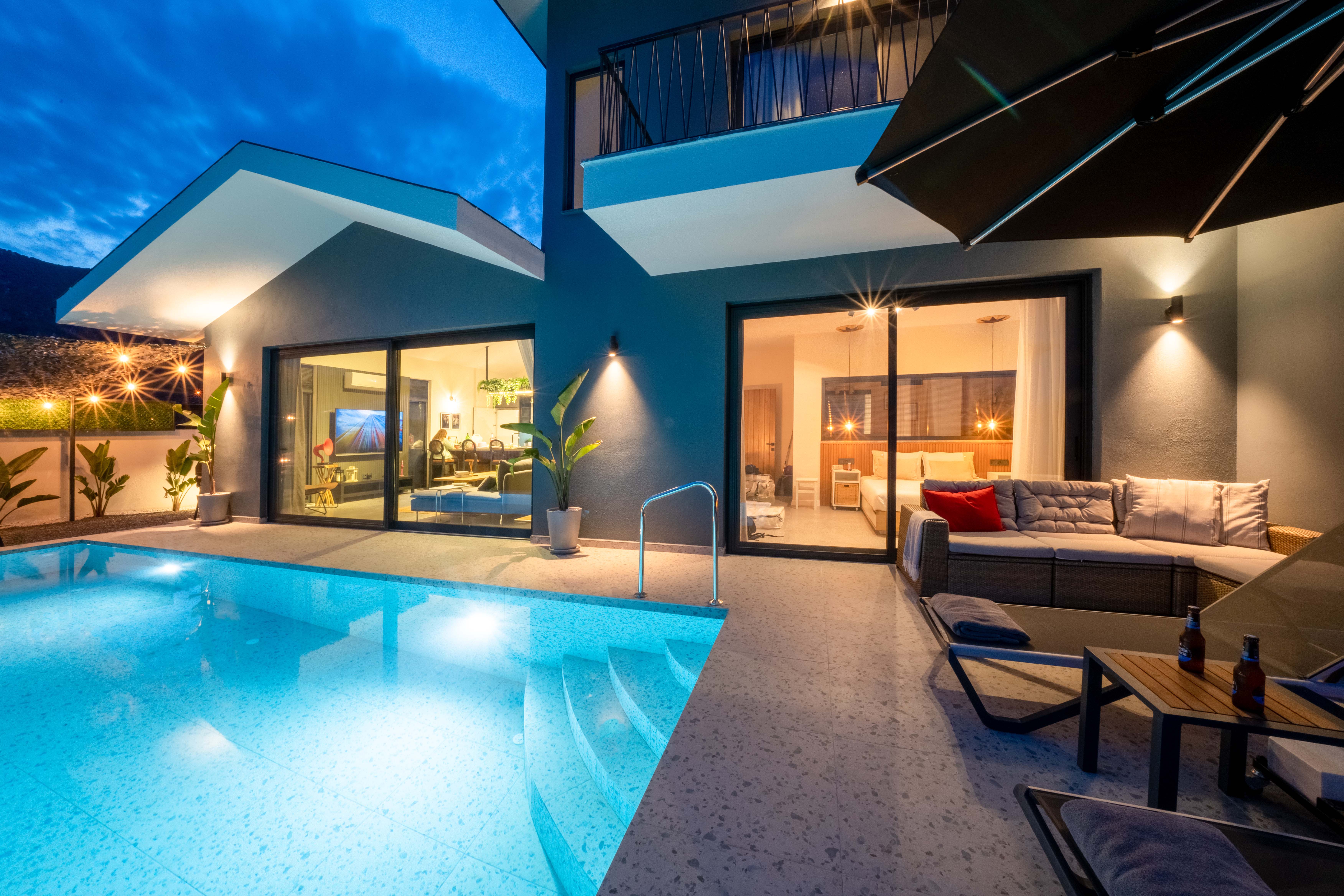 Villa Oxy & Seaview & Private Pool & Indoor Heated Pool - Denizli