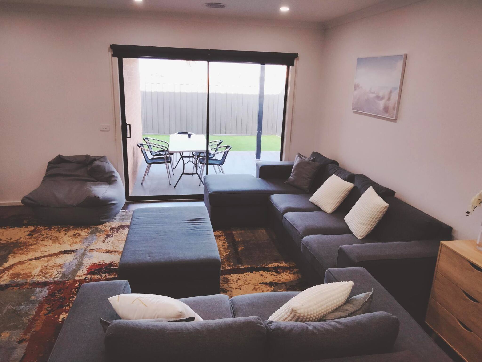 Modern & Cosey 4bedroom House Walk To Beach - Melbourne
