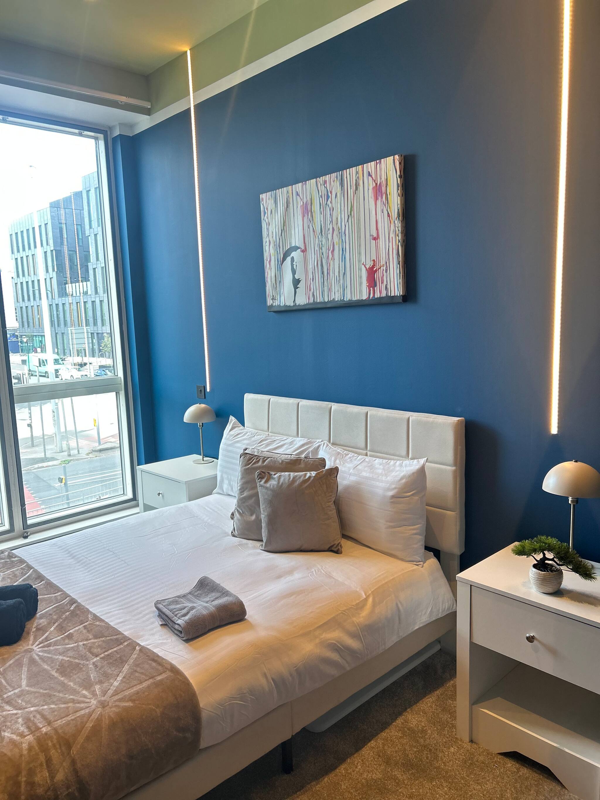 Modern City Blue Apartment Next To The Ao Arena Free Parking - 
