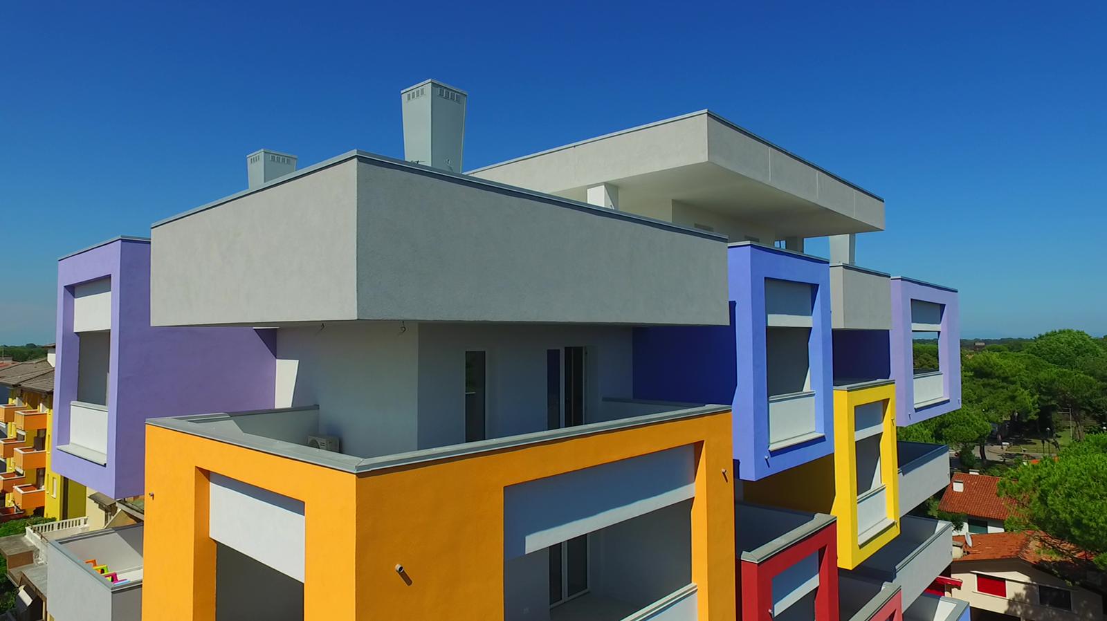 Vida Colorida En El Centro De Bibione - Bibione