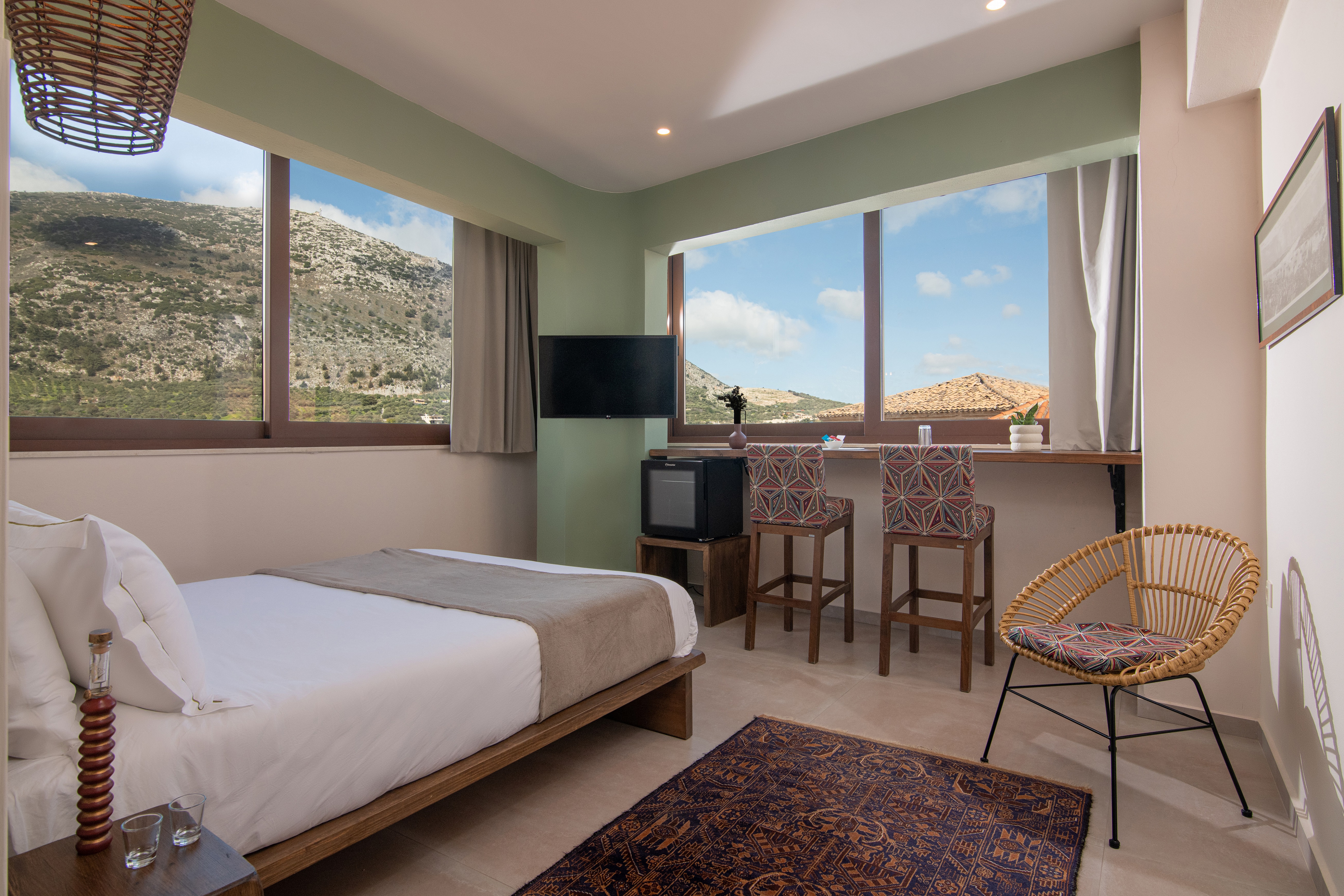 Central Superior Room With Mountain View - Pisti - Greece