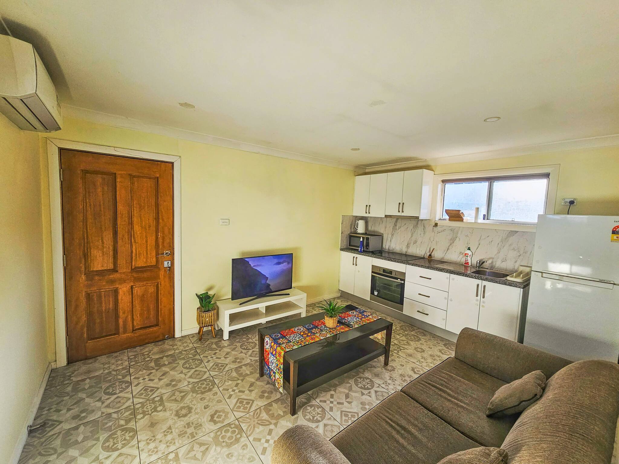 Charming 2br Granny Flat Retreat - Blacktown