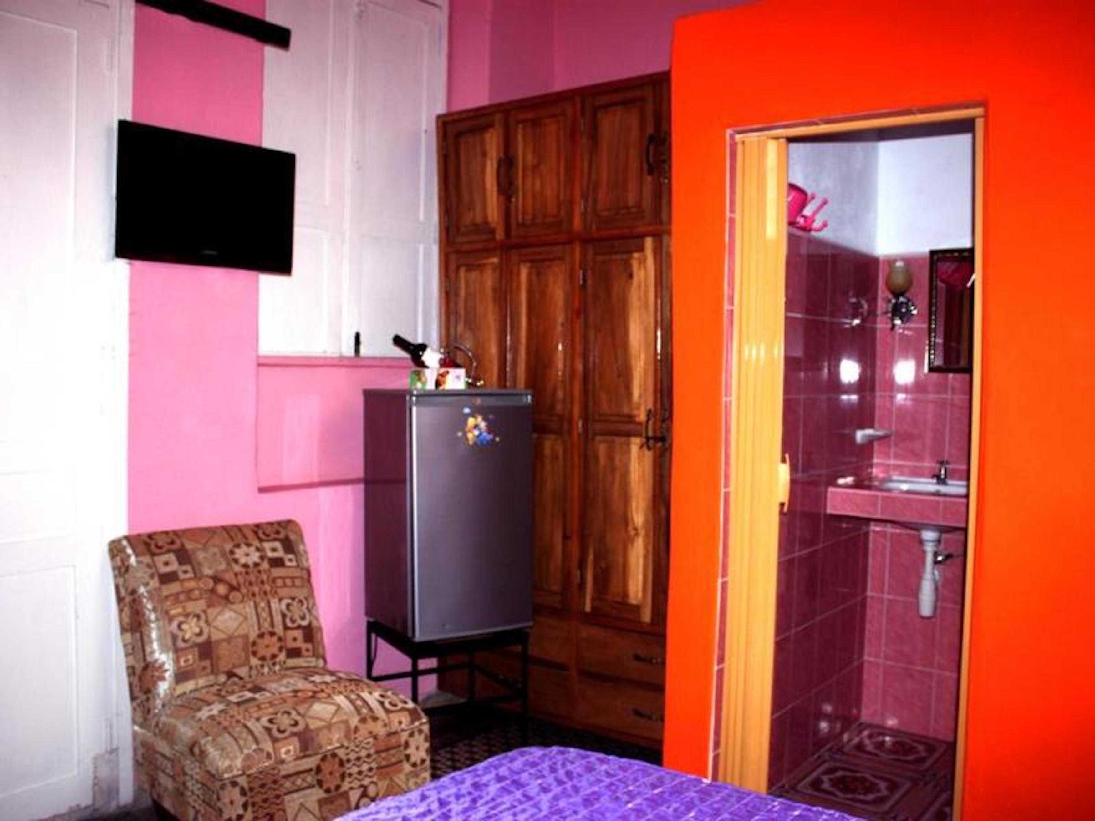 Casa Sara - Single Room With Private Bathroom - Cuba