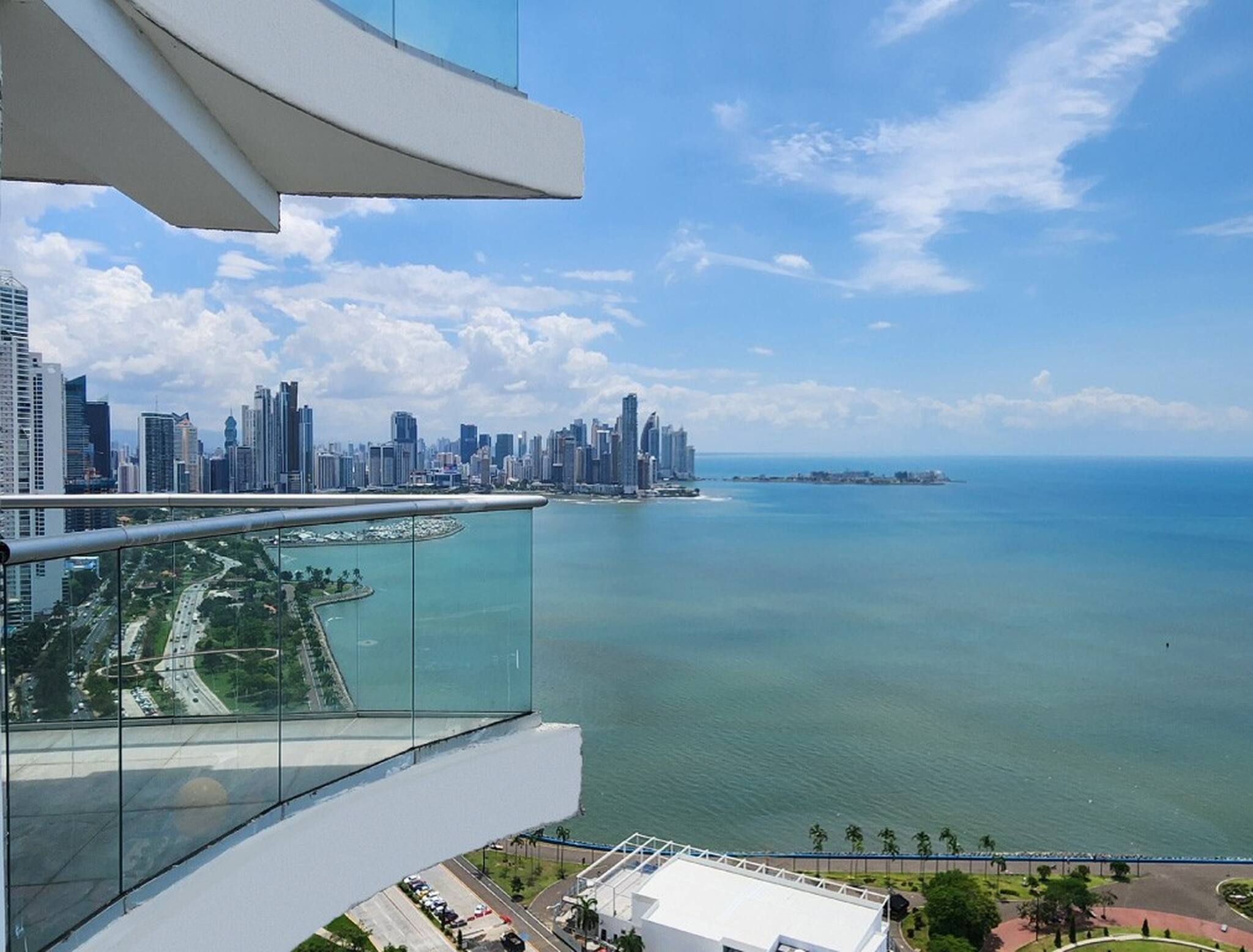 Privates Zimmer Mit Meerblick – Balkon, Pool, Dachterrasse Und Fitnessstudio – Neben Dem Hilton Panama - Panama City