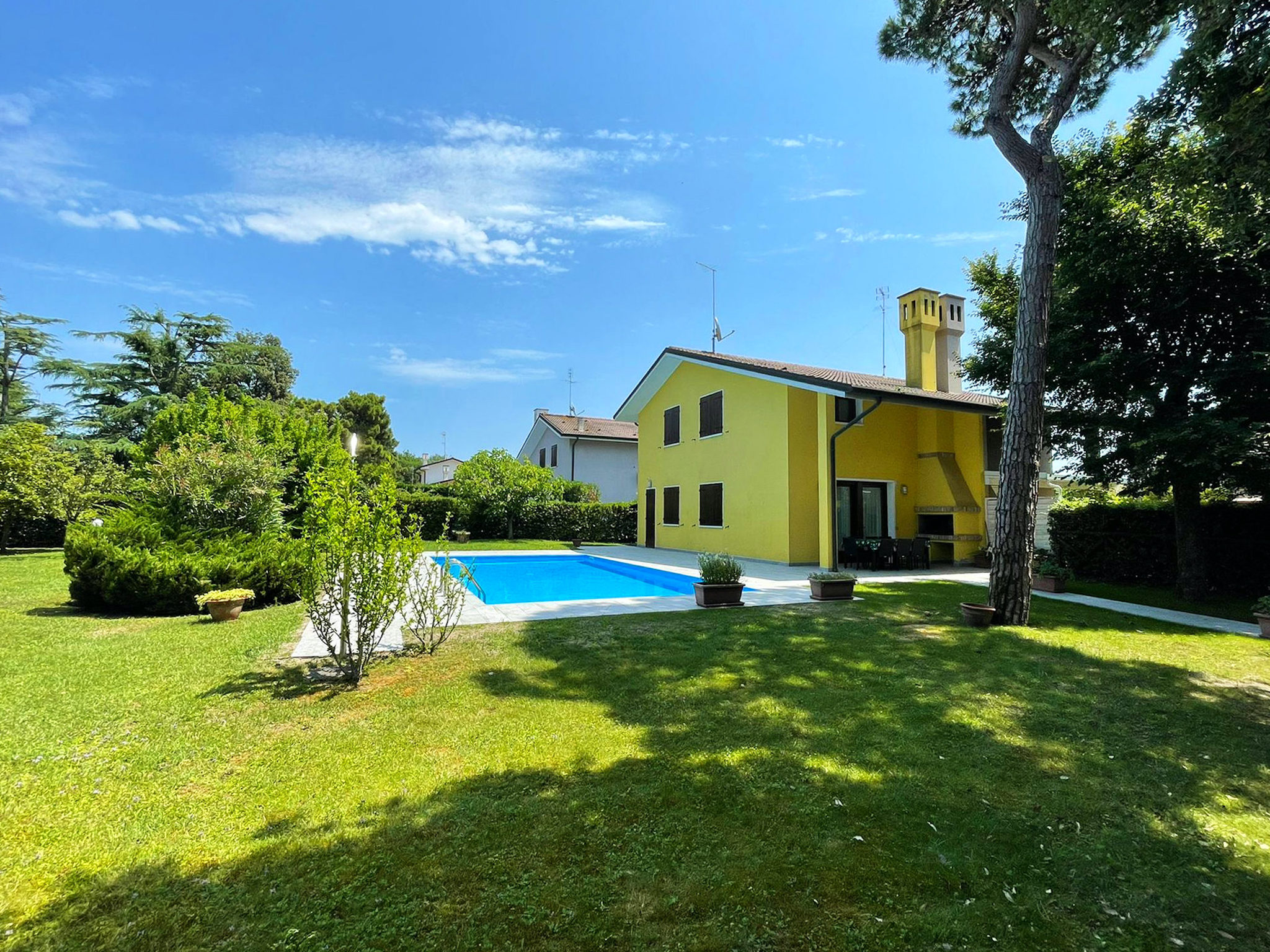 Fantastic Villa With Private Pool-beahost - Albarella