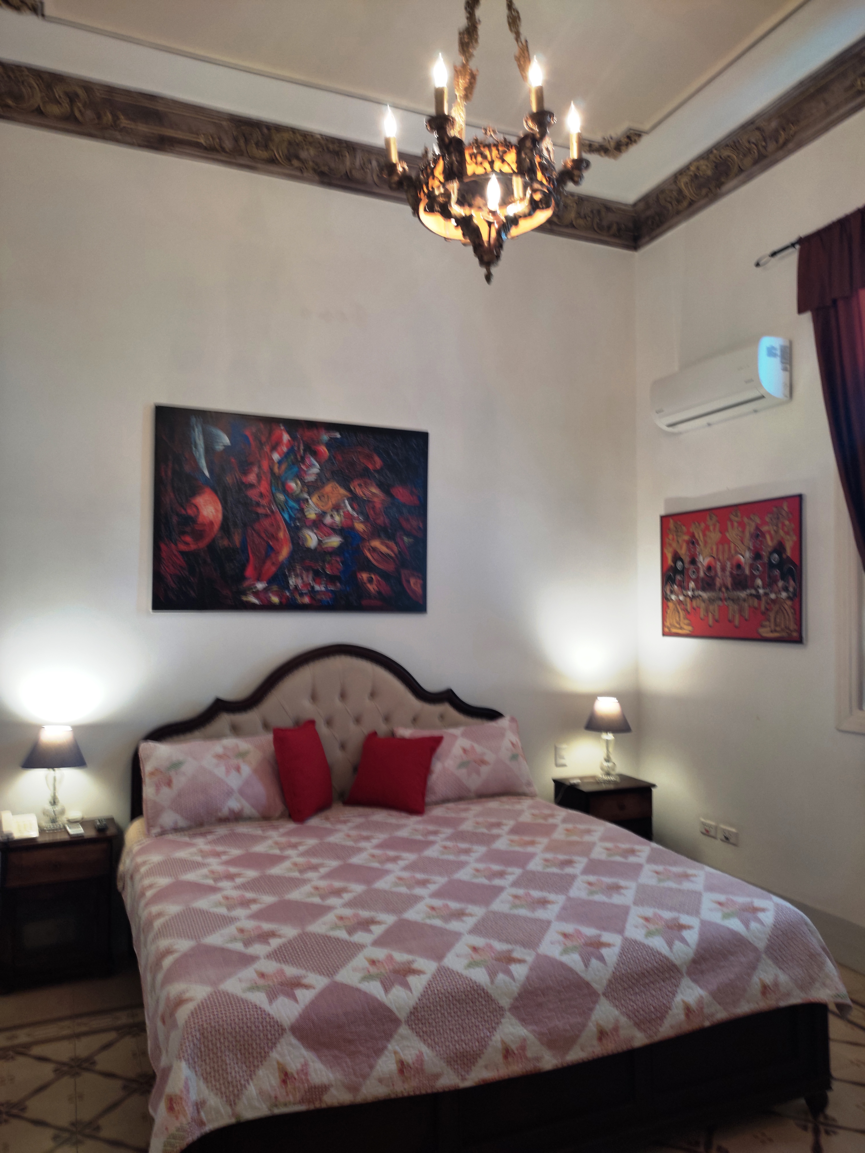 Elegant Boutique Hotel With Breakfast And Free Wifi #3 - ハバナ