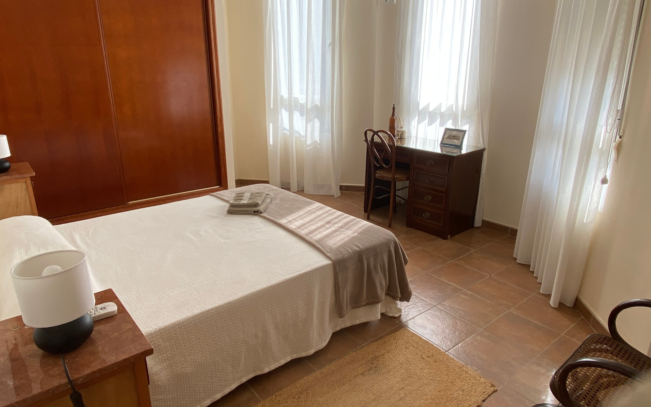 Habitación Bambú Con Vistas A La Montaña Y Mucha Luz Natural - Alcira