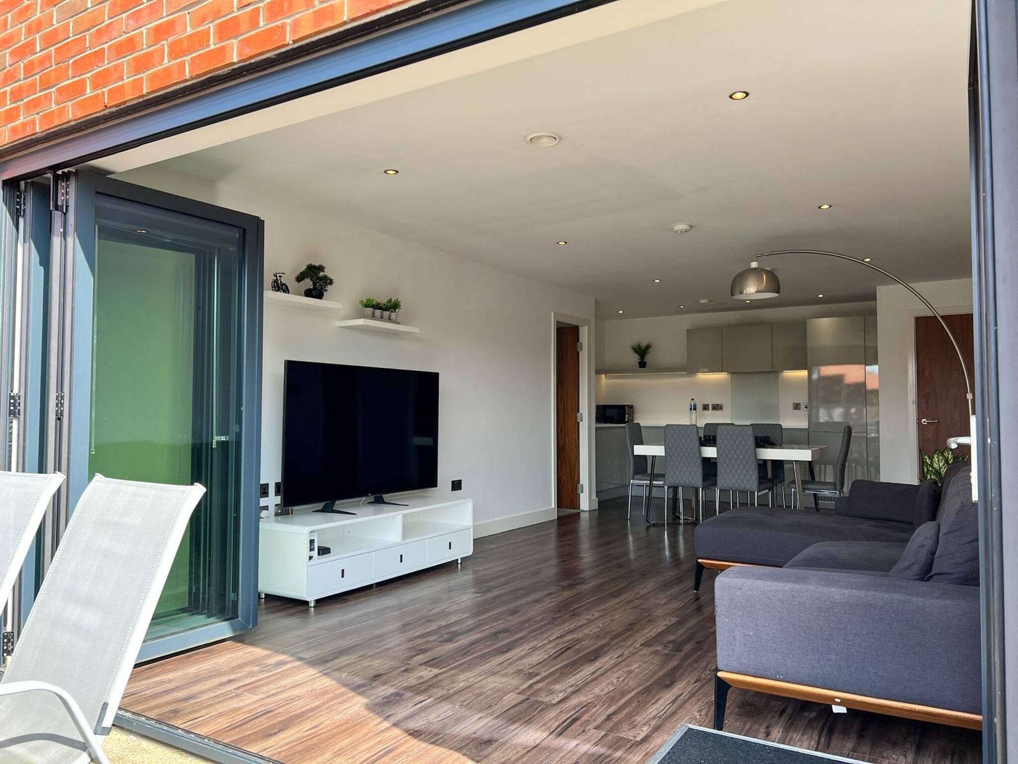 Penthouse City Stay Jewellery Quarter, 2 Bedroom - Birmingham