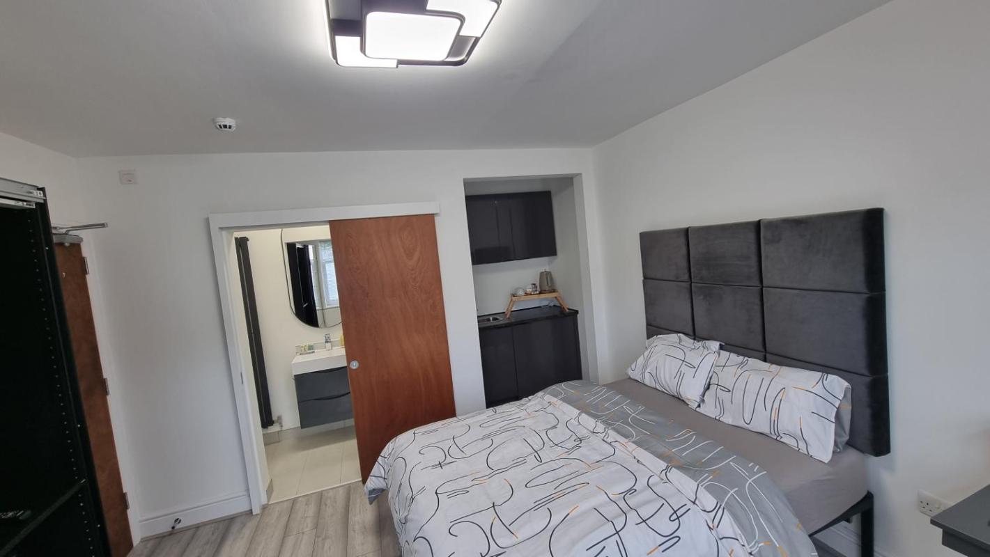 Suite With Kitchenette 2 - St Albans