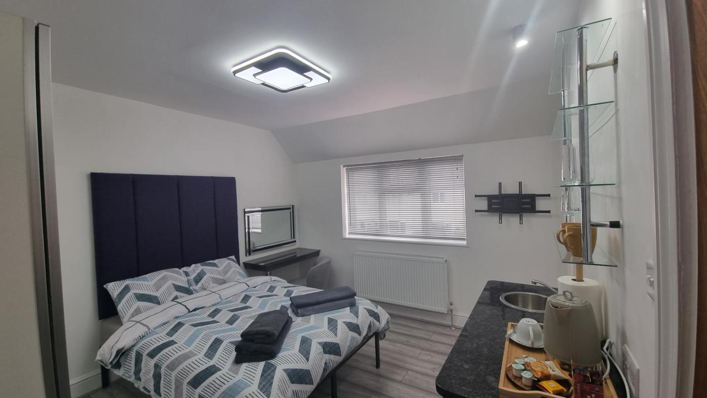 Stylish Suites With Kitchenette 5 - St Albans