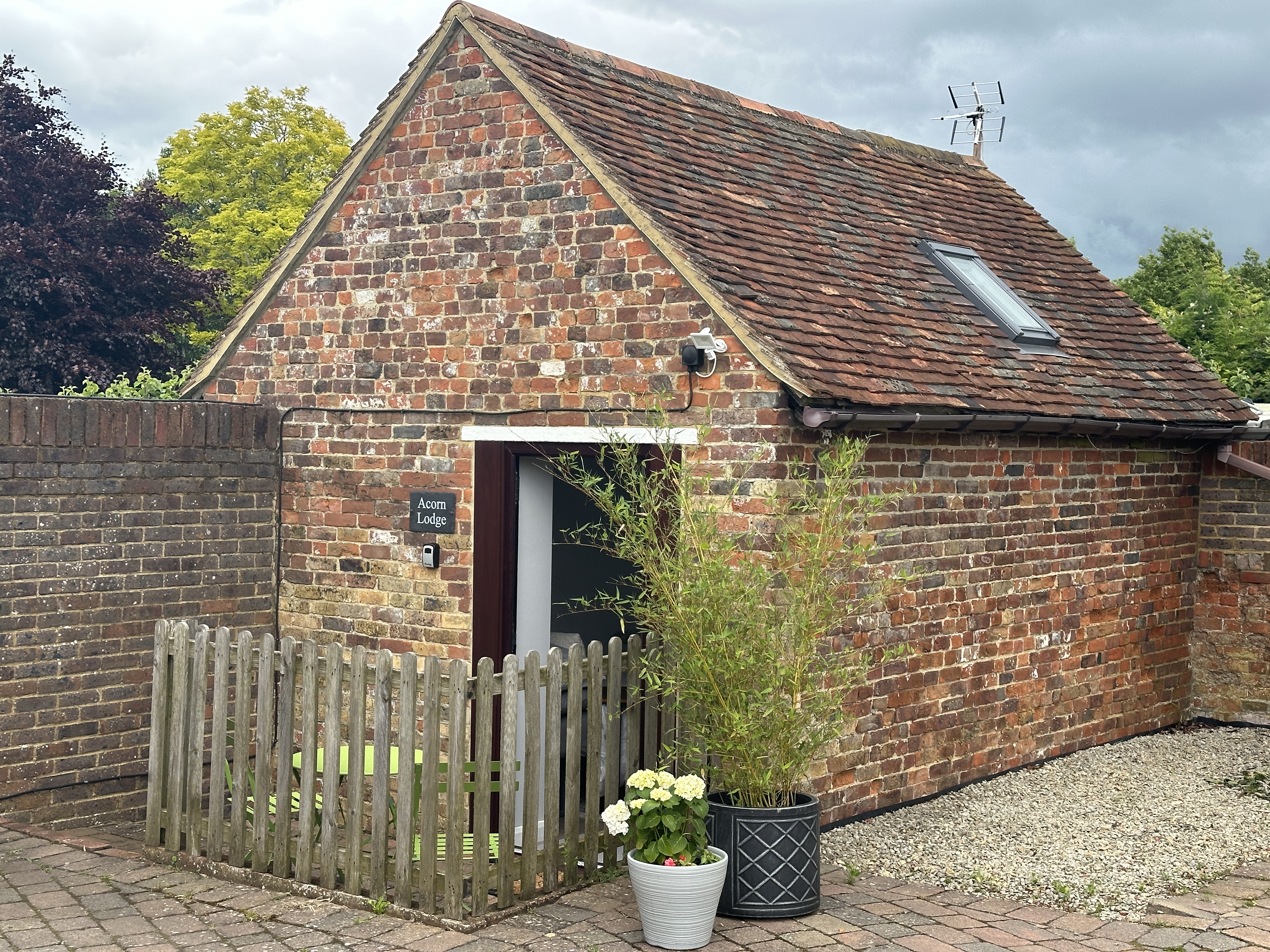 The Idyllic Acorn Lodge - Isle of Sheppey