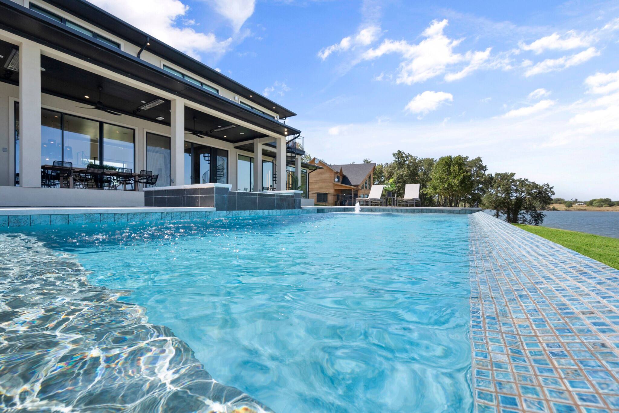 Lakefront Estate - 1 Hour From Dallas - Chef Avail - Heated Spa - Corsicana, TX