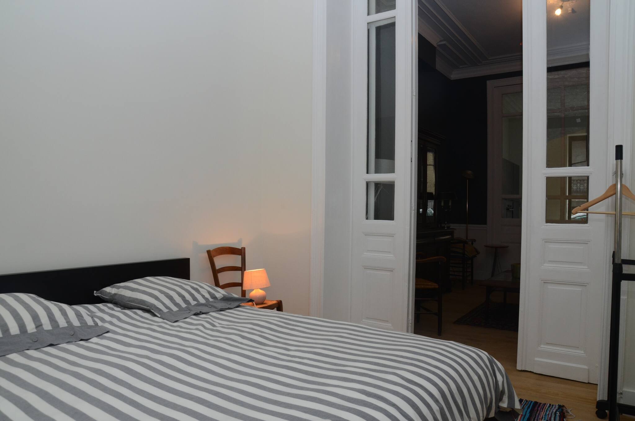 Dúplex Con Encanto En Saint-gilles - Brussels