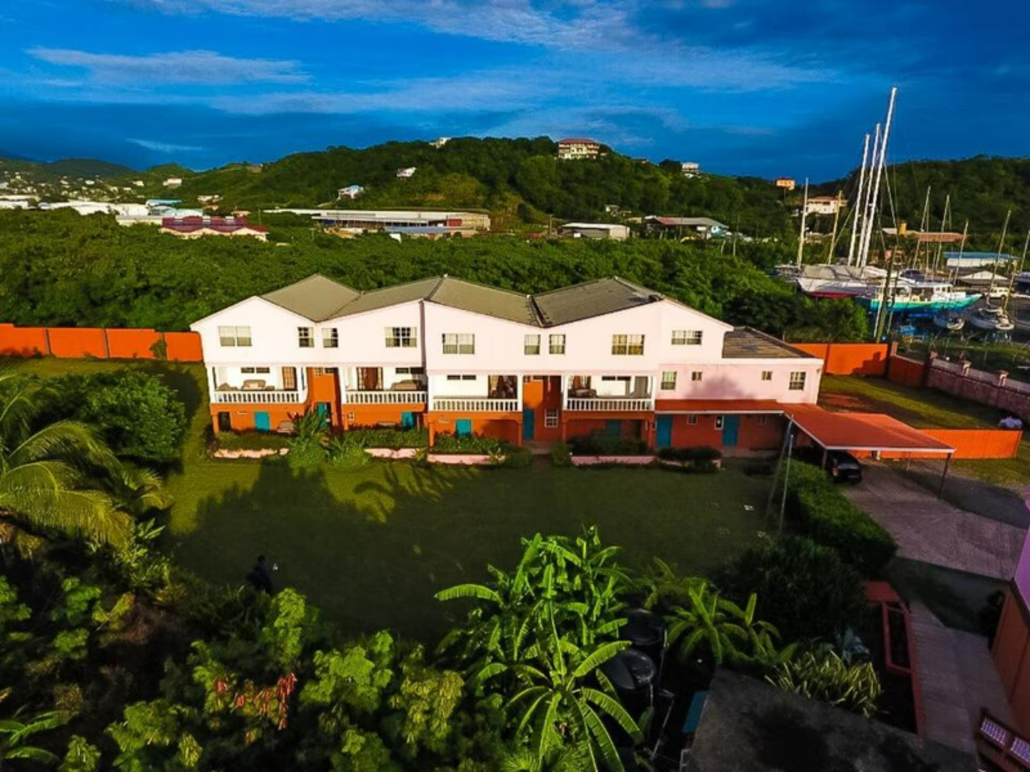 Coole Premier Suite 25 - Grenada
