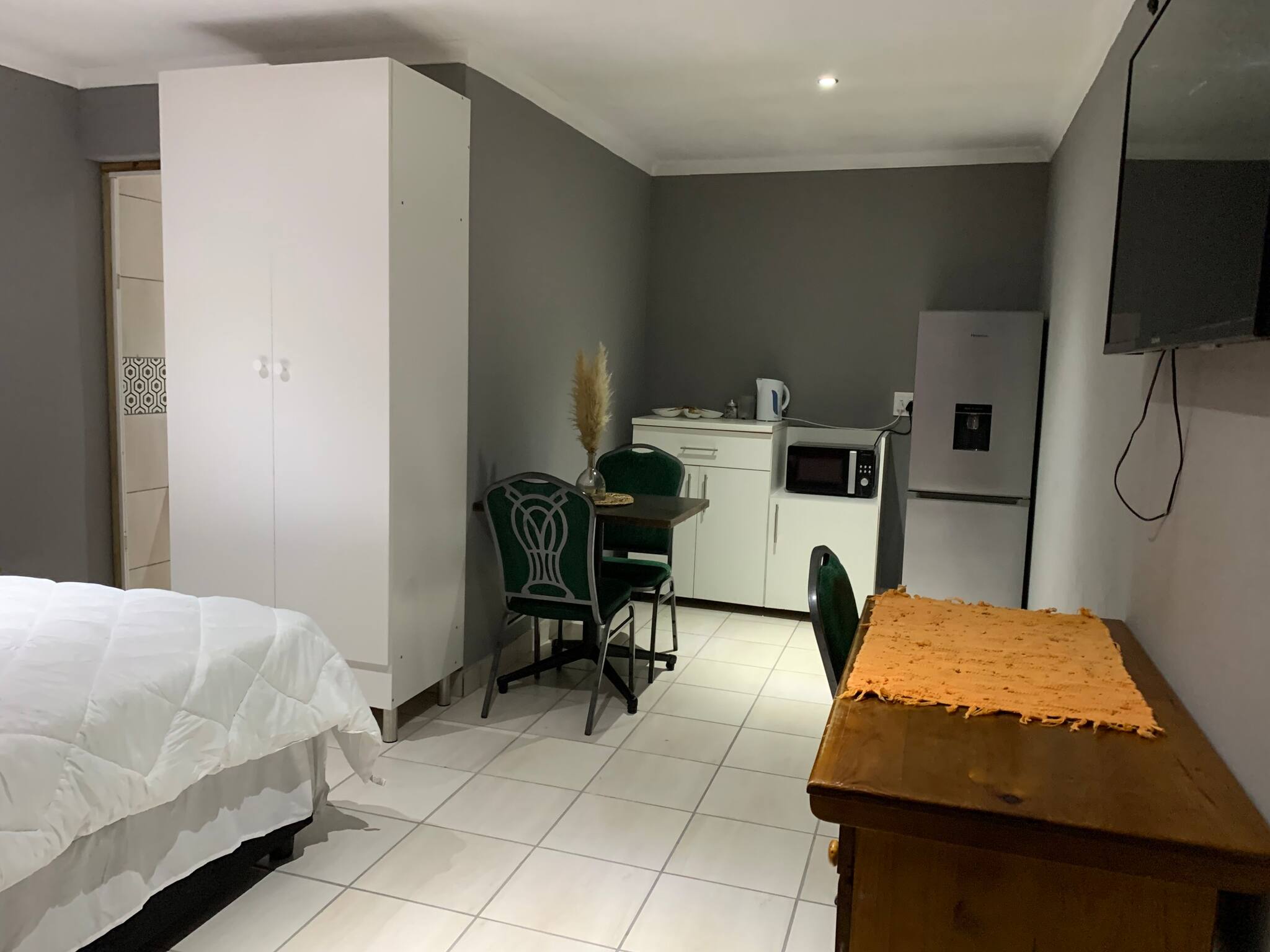 Beach View, En-suite Bedroom2 - Western Cape