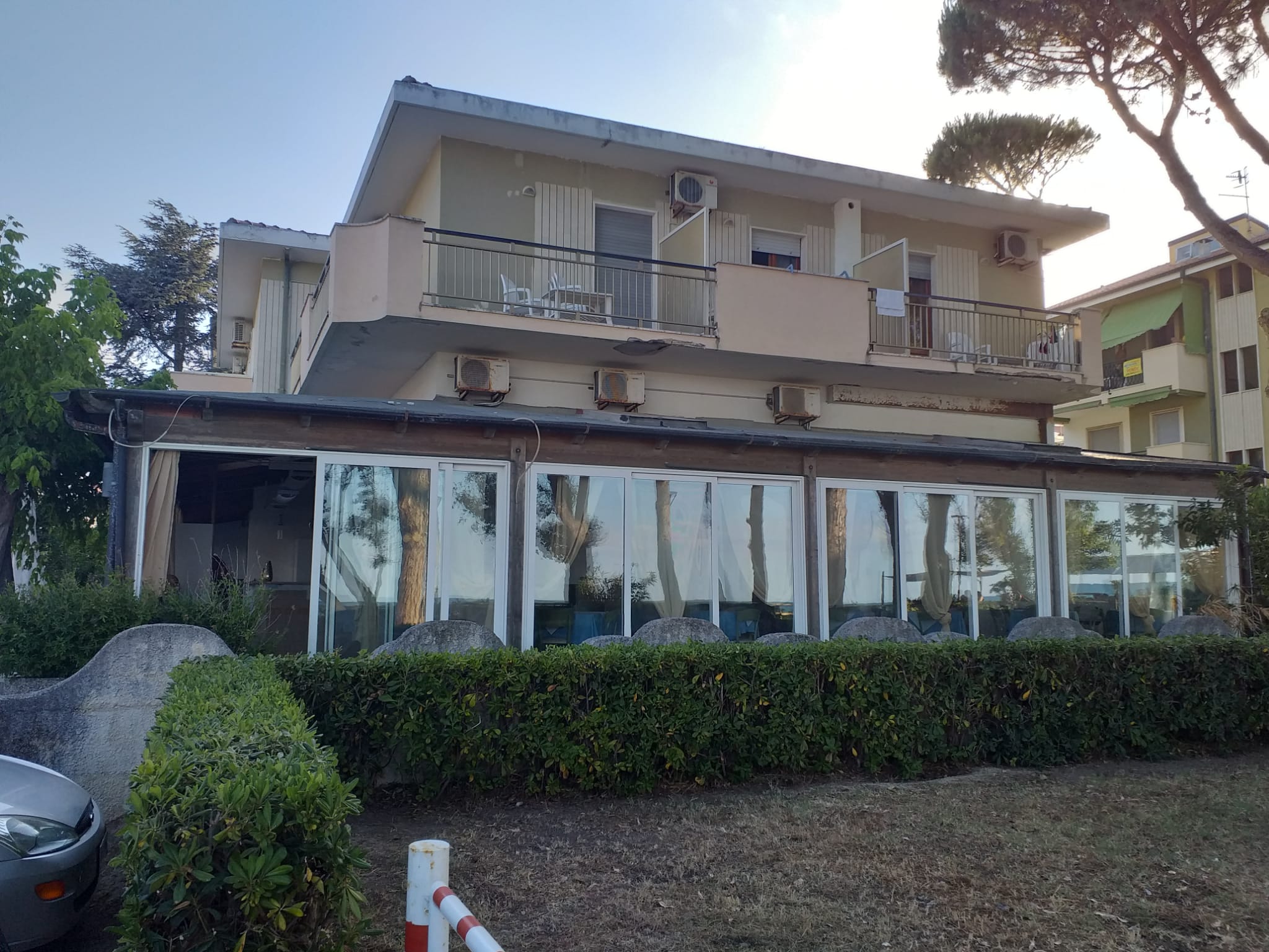 Spacious Quadruple Room A Stone Throw From The Sea - Pineto