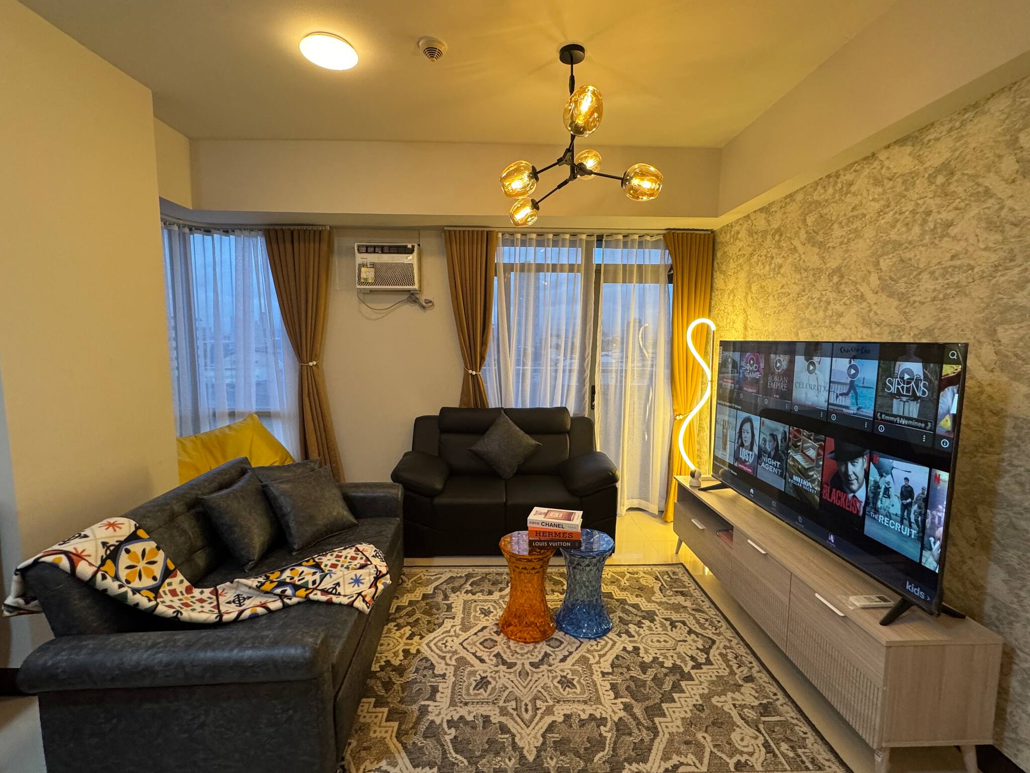 Modern & Spacious 2br 68 Sqm Condo In Manhattan Heights Pool View - Quezon City