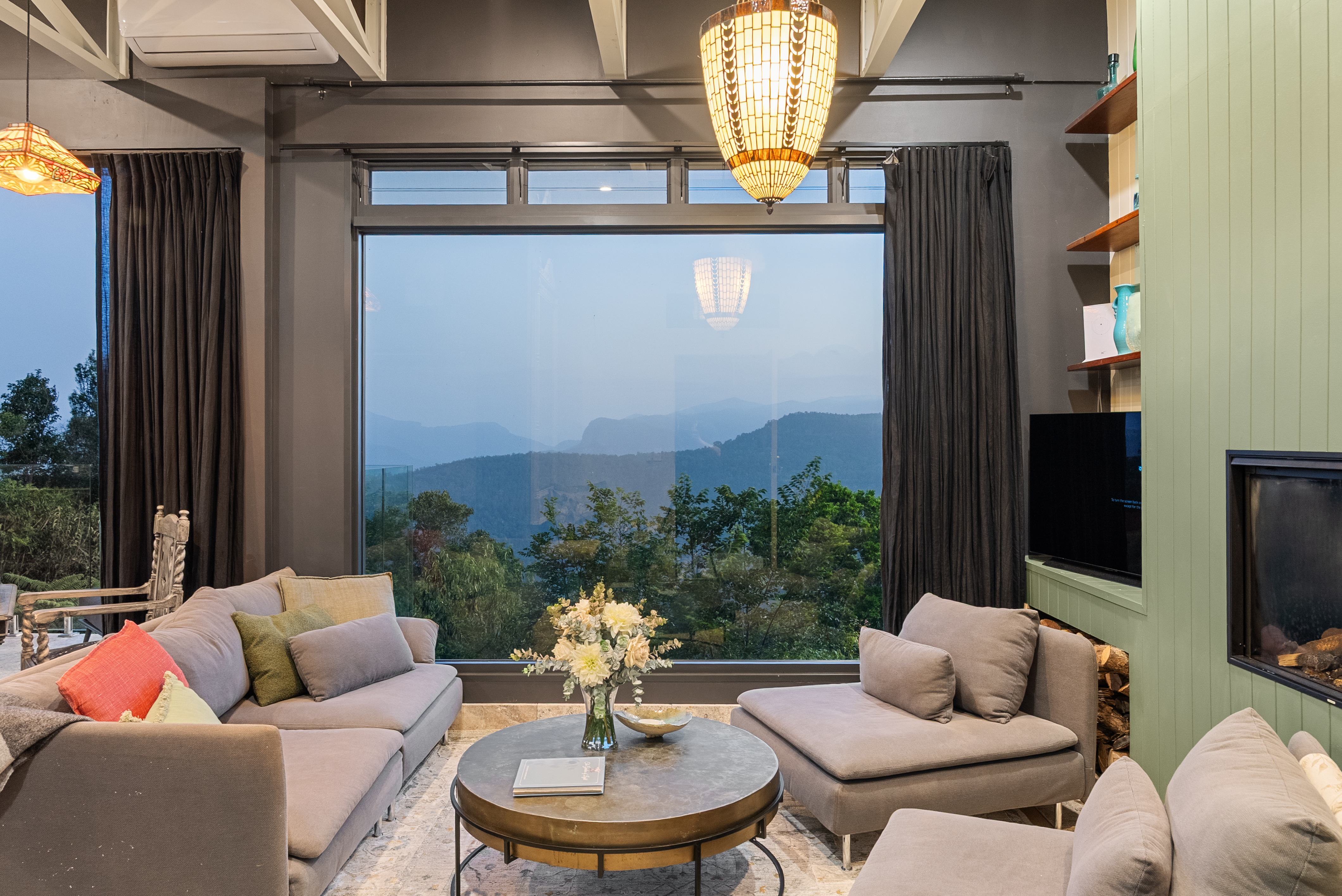 Escape To Serenity In Beechmont Luxurious Cabin Retreat - Beechmont