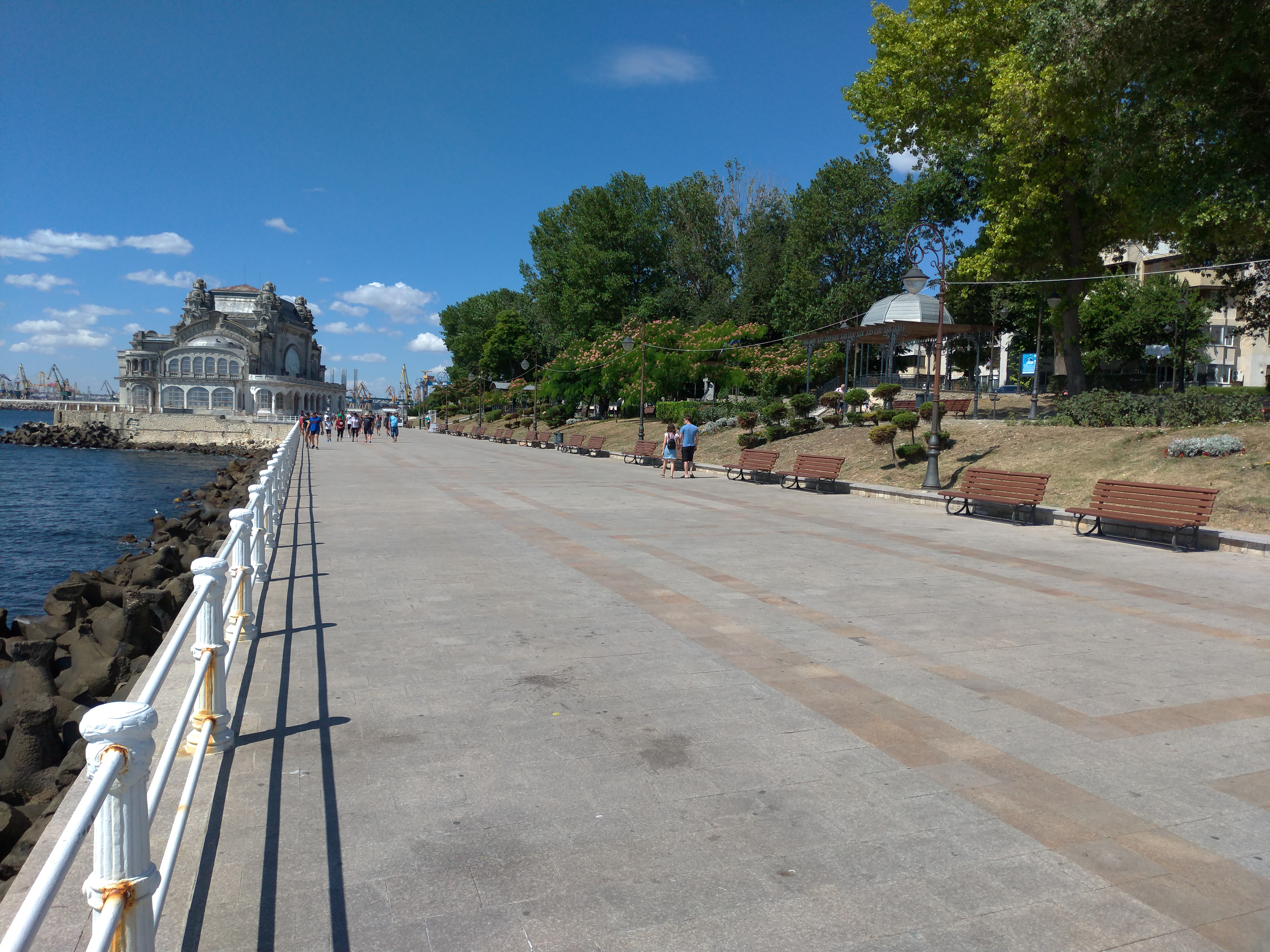 Appartment 3 Rooms, Splendid Position, 1 Minut Of Walk To The Black Sea - Konstanca