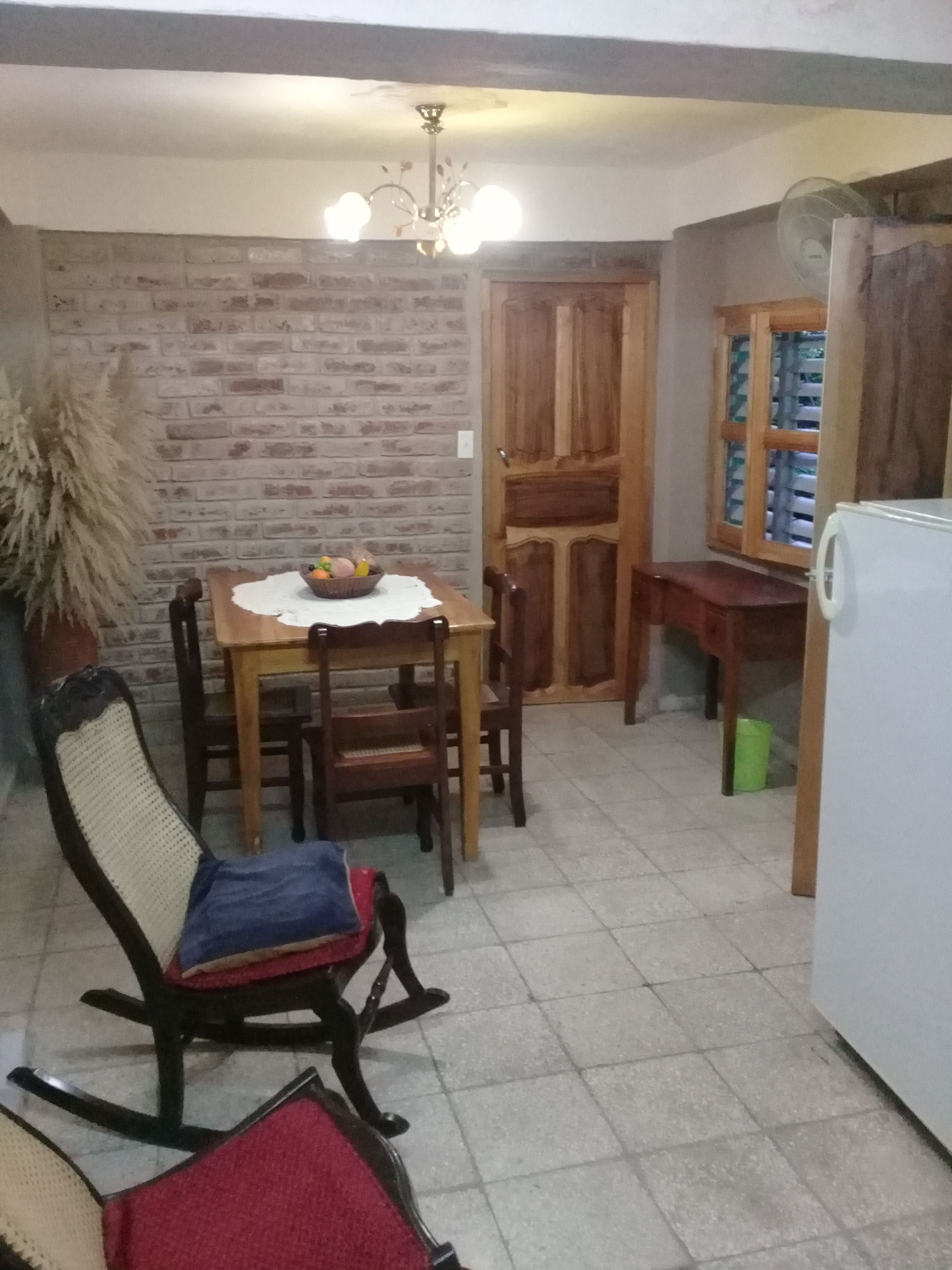 Casa Ainhoa Con Salida Independiente Renta - Cuba