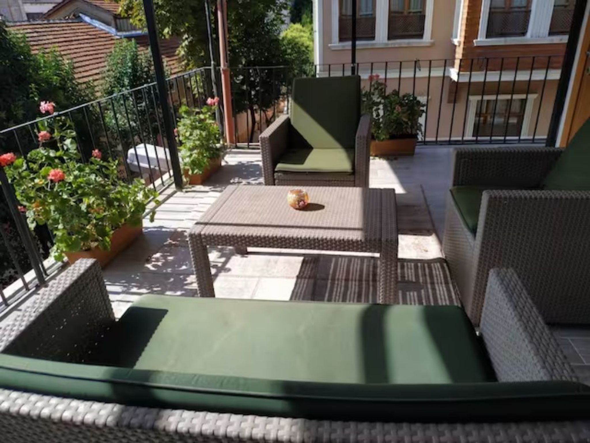 Cozy Apartment In Old City Center Up To 4 People With A Large Terrace - Beykoz