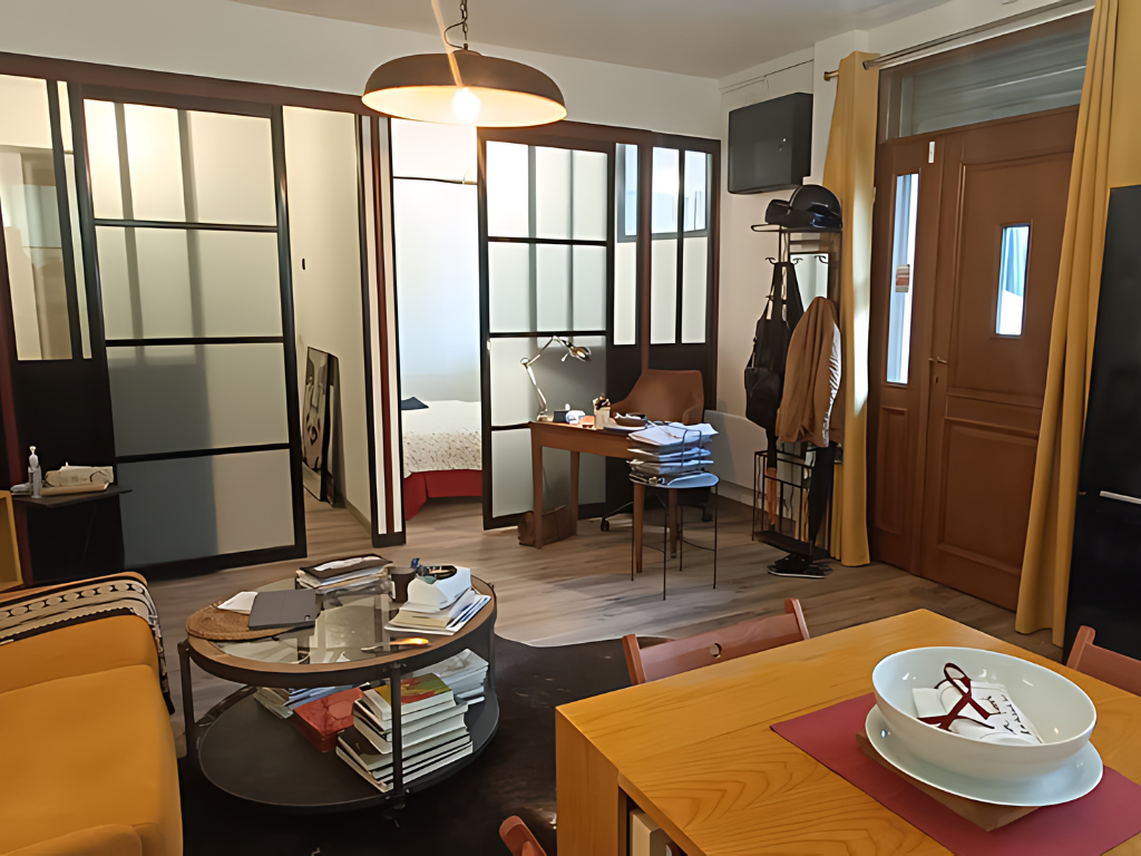 Atelier-appartement Atypique Dans Une Cour Privée Avec Coin Terrasse - Saint-Denis, France