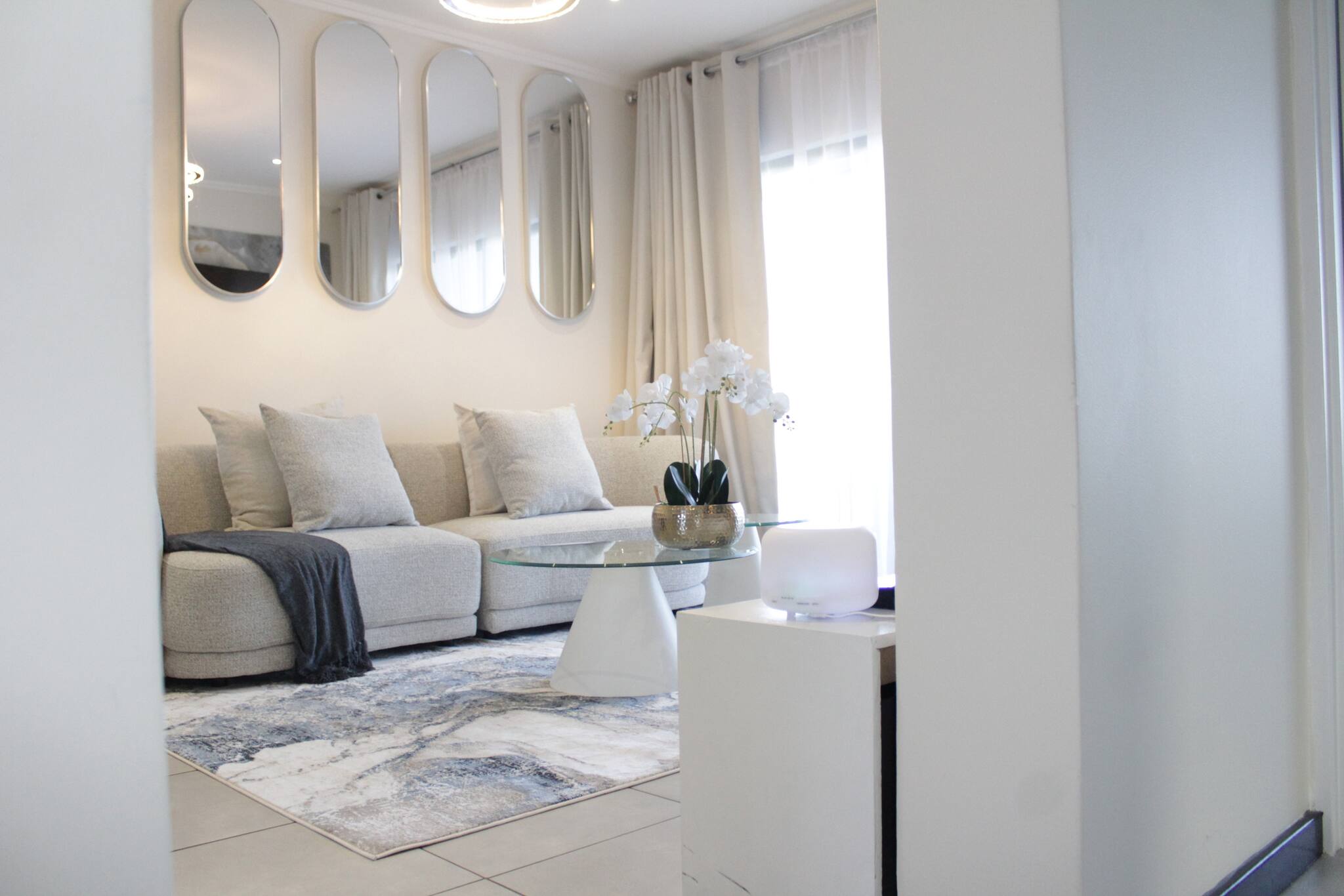 Stunning 2 Bed Apartment Near Monte Casino - Randburg