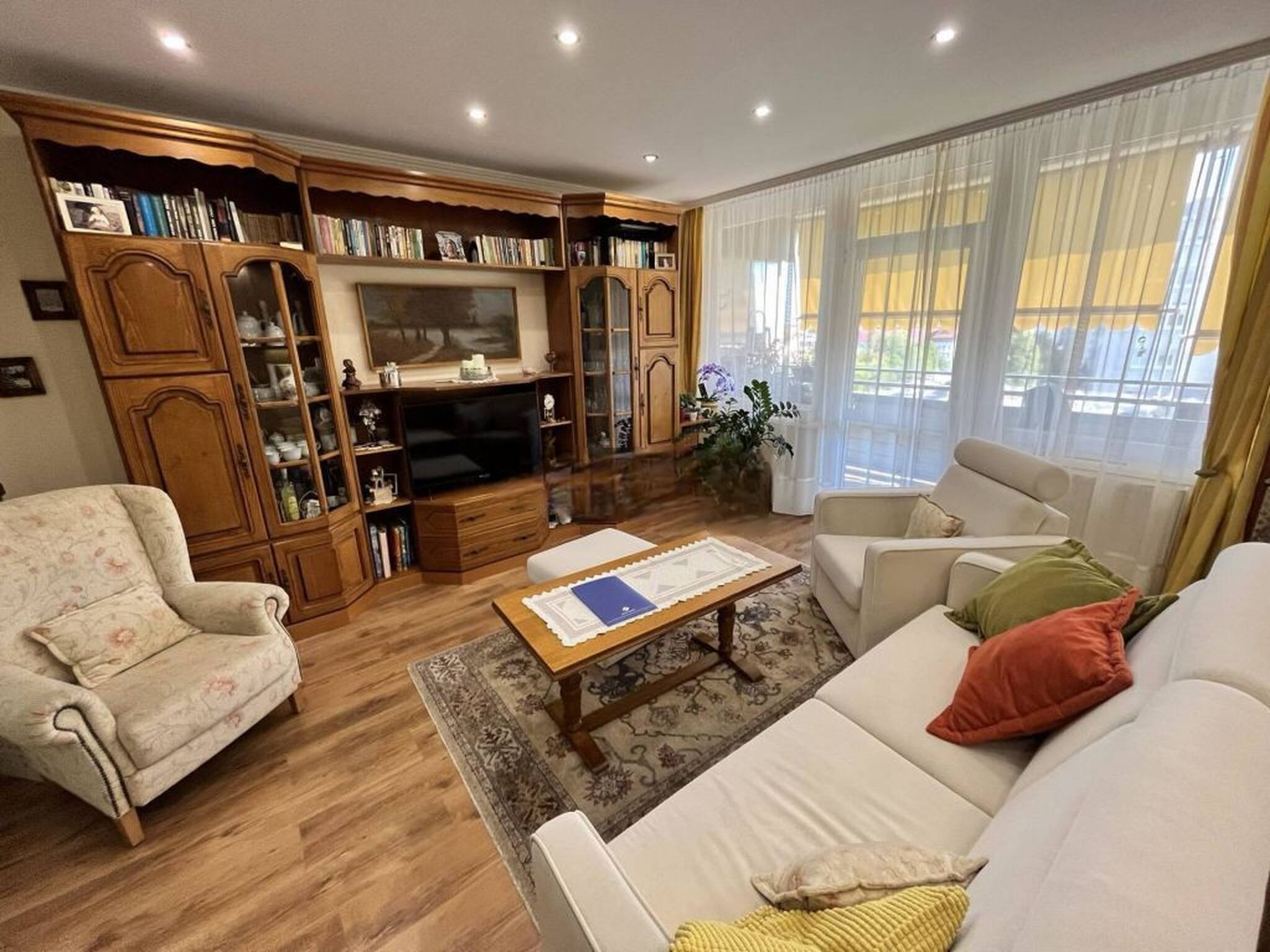 Petőfi Downtown Apartment – Stilvoller Komfort Im Herzen Von Kecskemét - Kecskemét