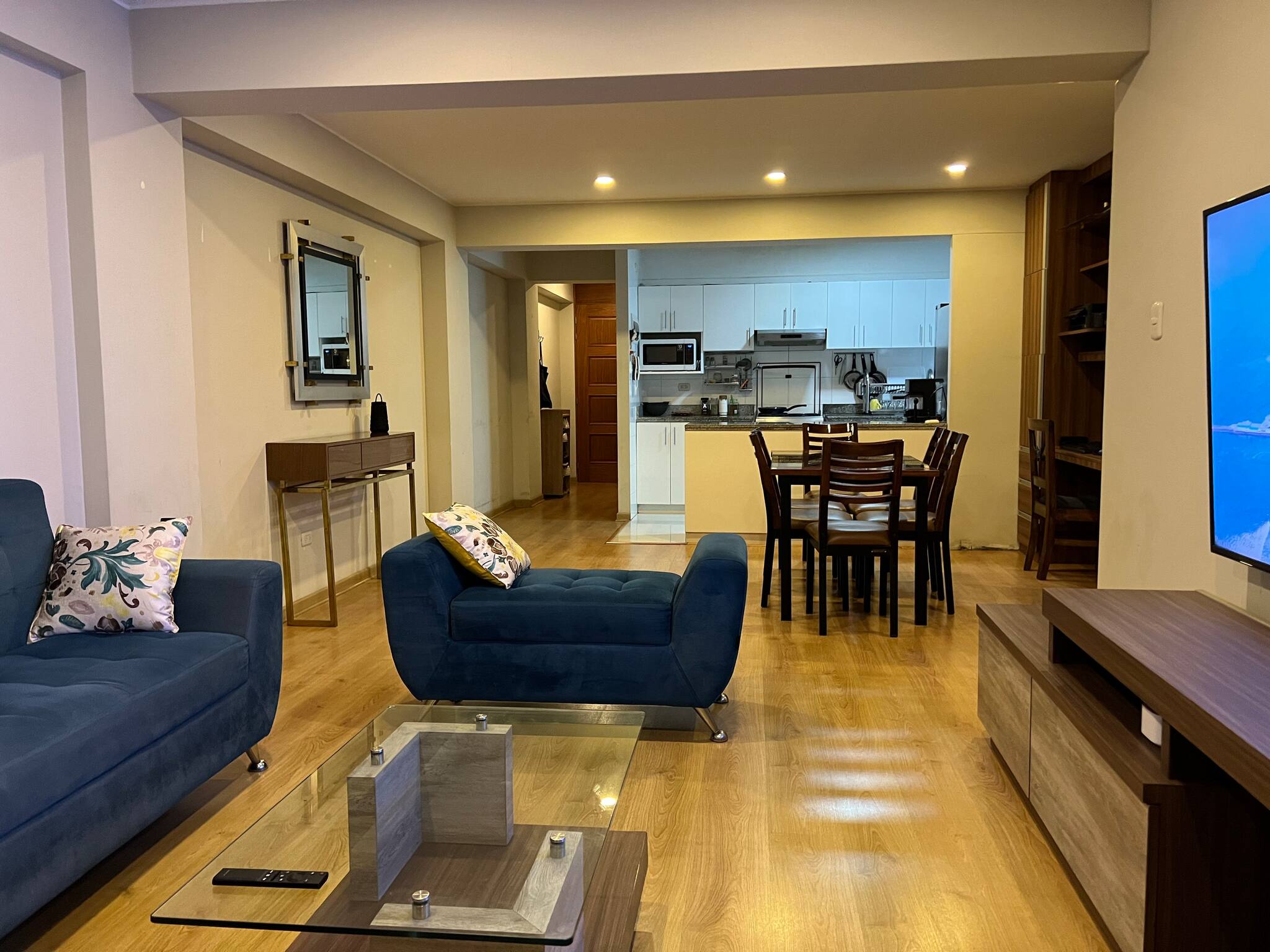 Room With 2 Beds - Shared Apartment - Lima