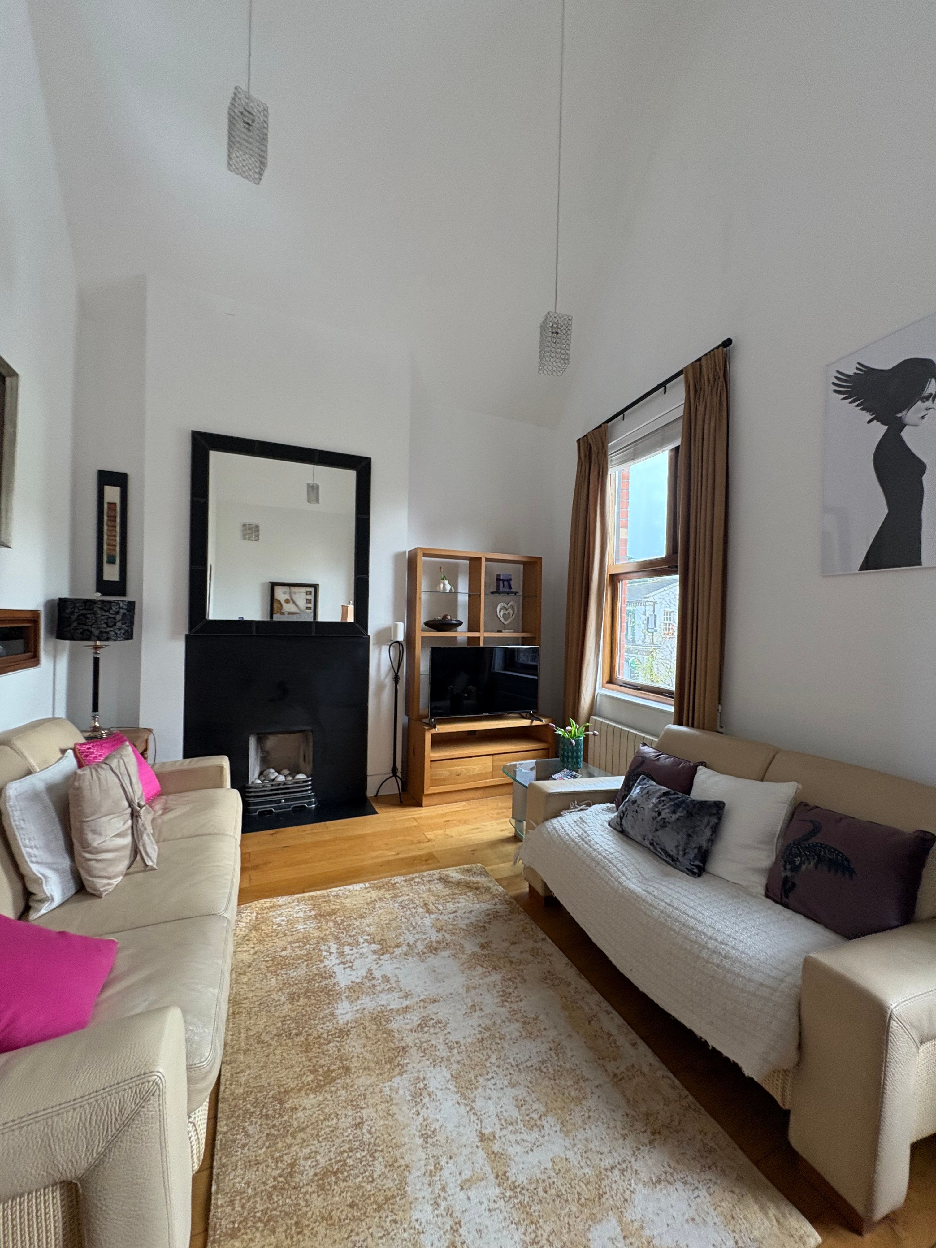 Unique Duplex Apartment In The Heart Of Dalkey With 2 Luxurious Bedrooms - Dublin
