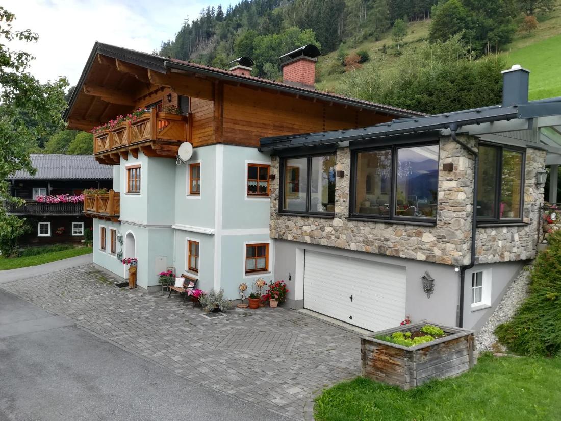 Charmantes Apartment In Goldegg, ÖSterreich - Bergblick Und Privater Eingang - Goldegg