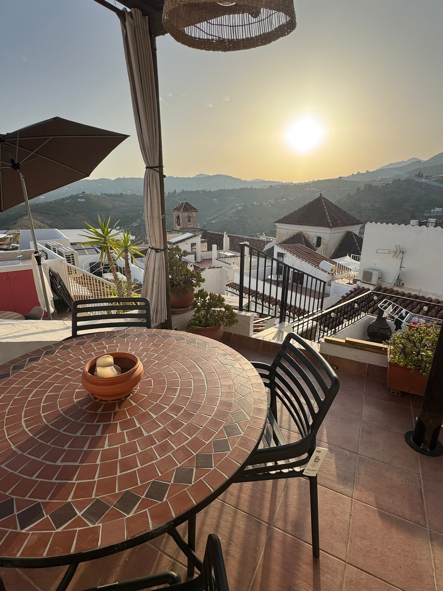 Stadthaus Mit Zwei Schlafzimmern Und Dachterrasse Im Schönen Dorf Frigiliana - Frigiliana