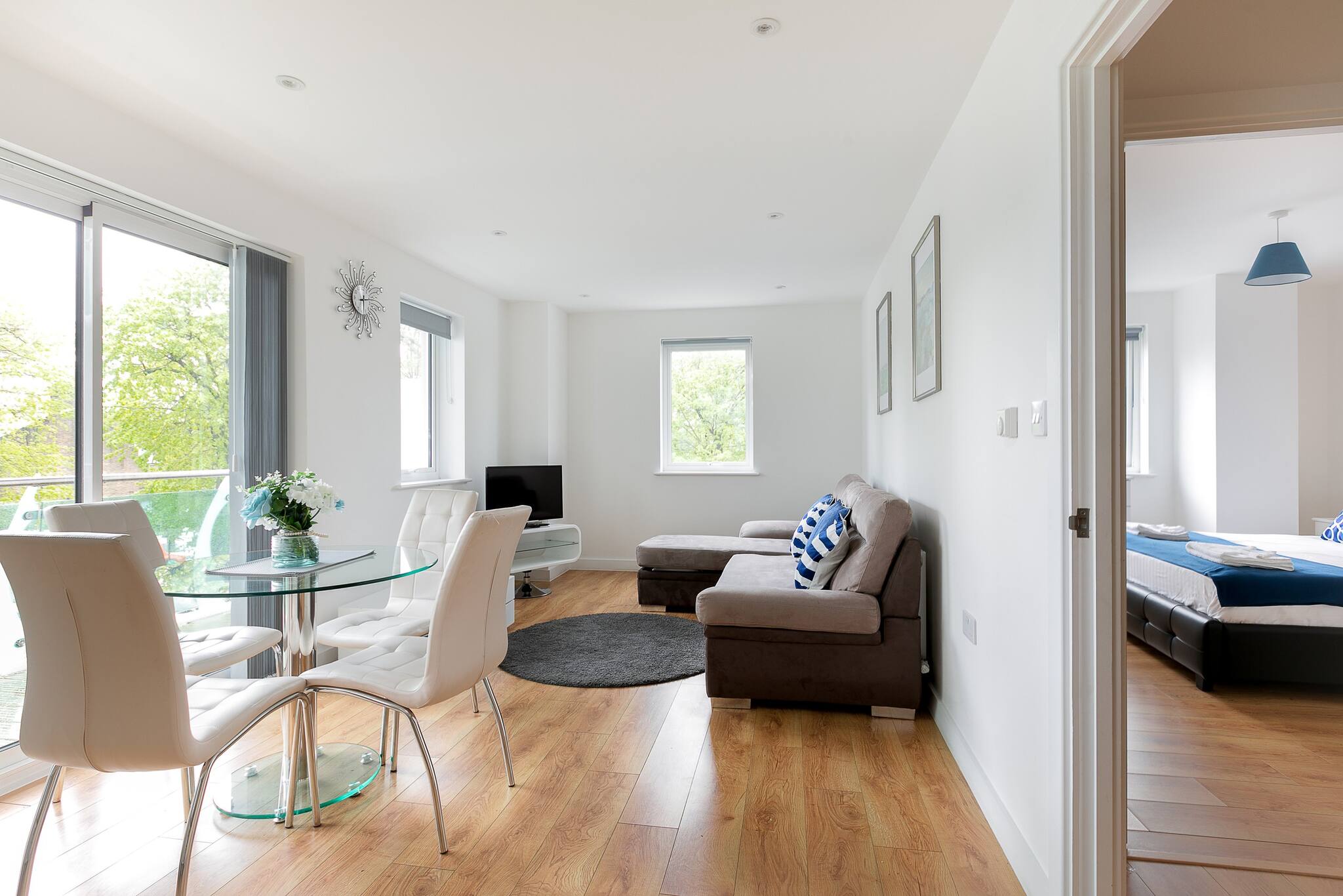 Skyvillion - Tower Point Enfield 1bed Wbalcony - London