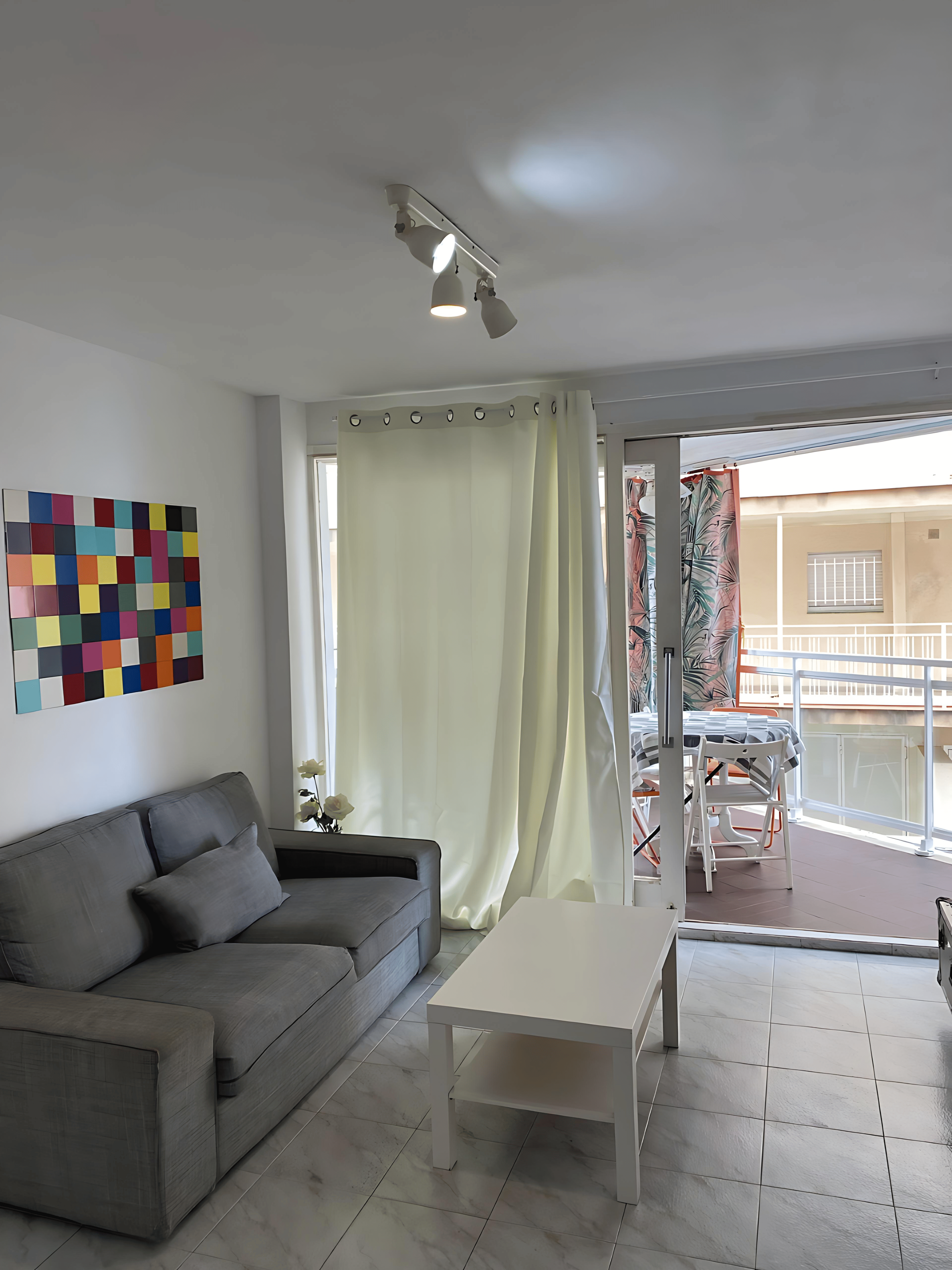 Stunning Two Bedroom Apartment In Salou - Salou